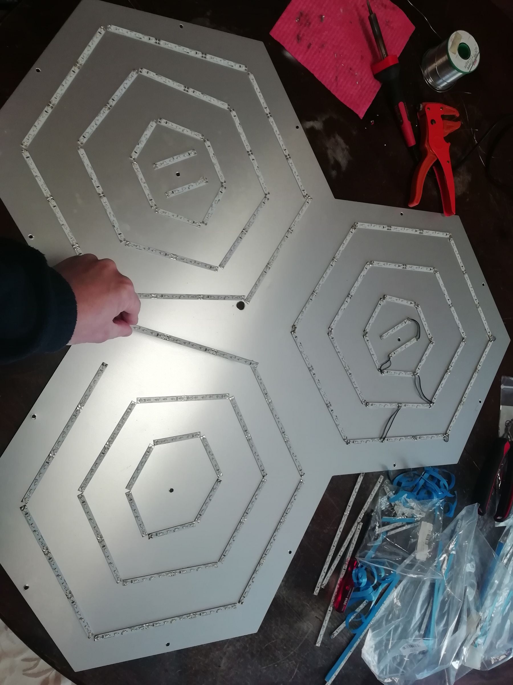 Honeycomb LED Panels : 14 Steps (with Pictures) - Instructables