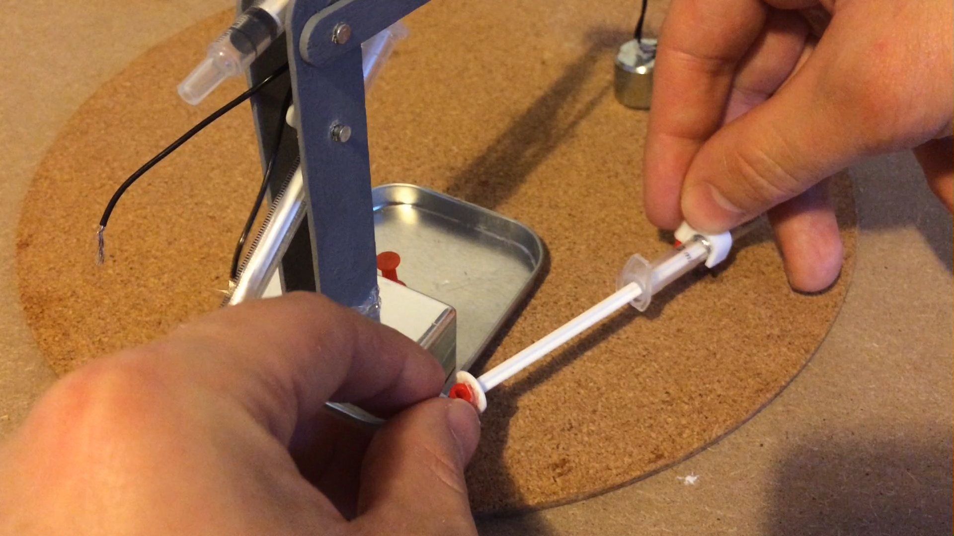 Make a Hydraulic Arm! : 7 Steps - Instructables