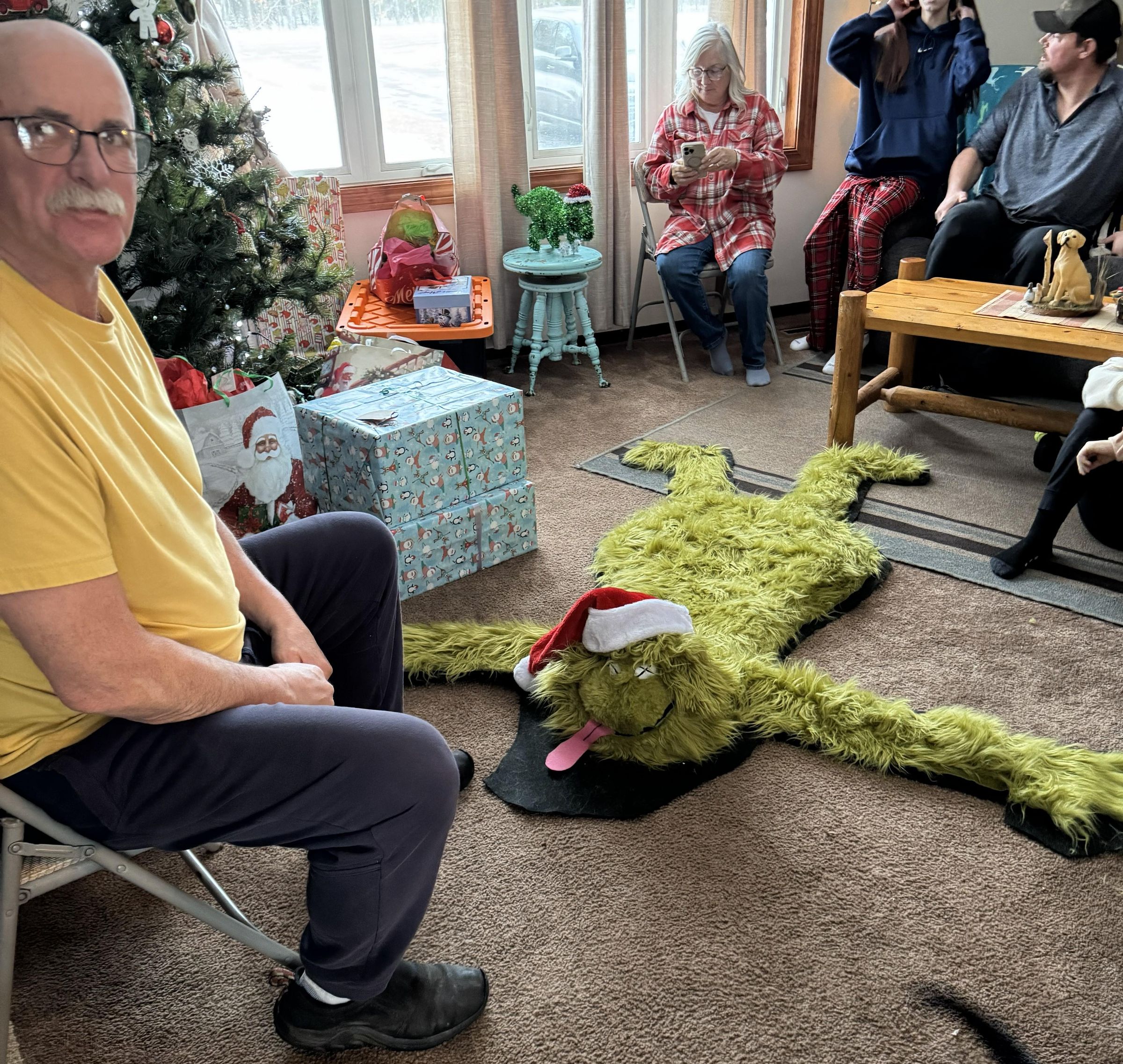 Grinch Skin Rug : 13 Steps (with Pictures) - Instructables