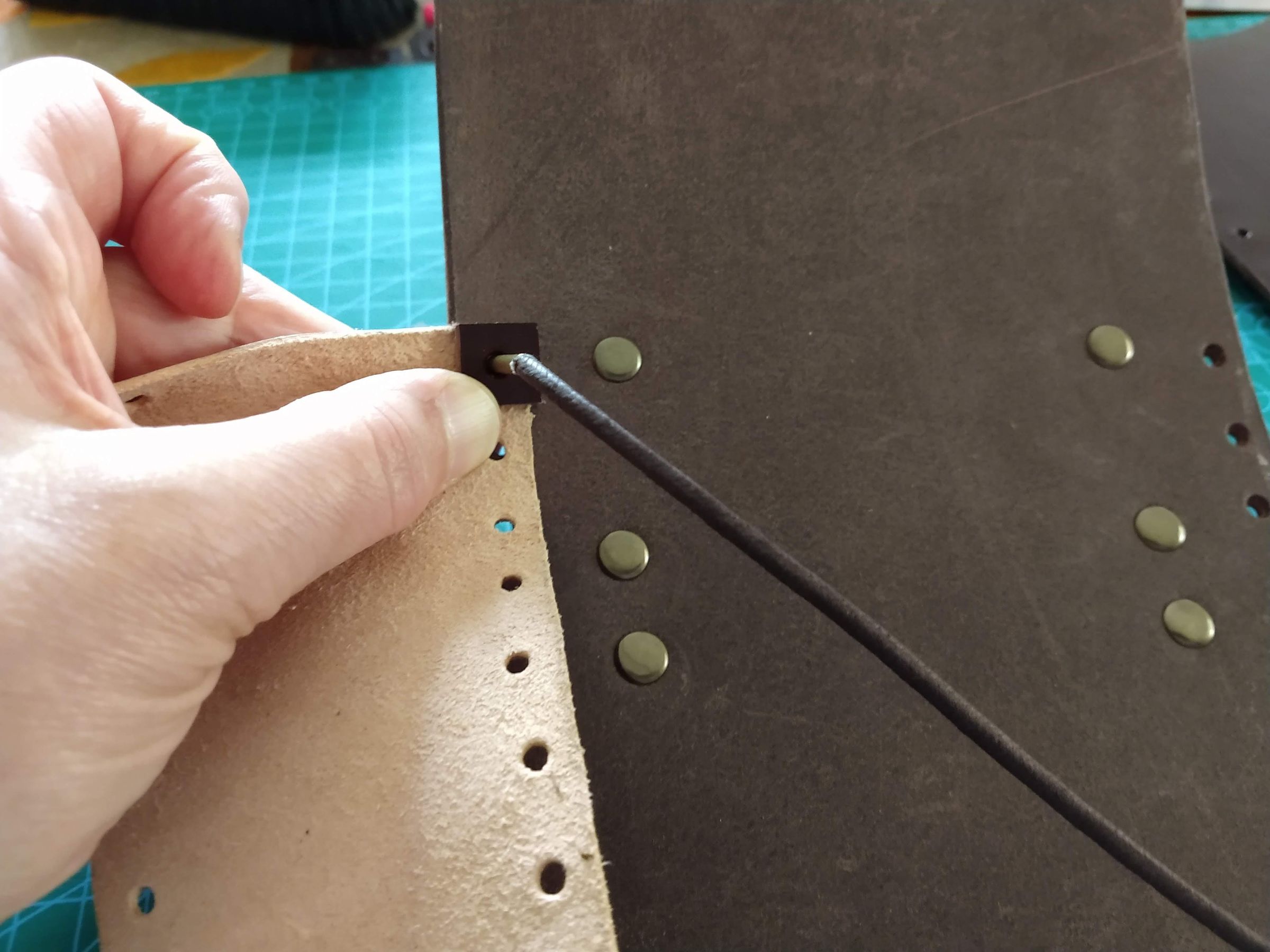 Laced Leather Belt Bag : 14 Steps (with Pictures) - Instructables