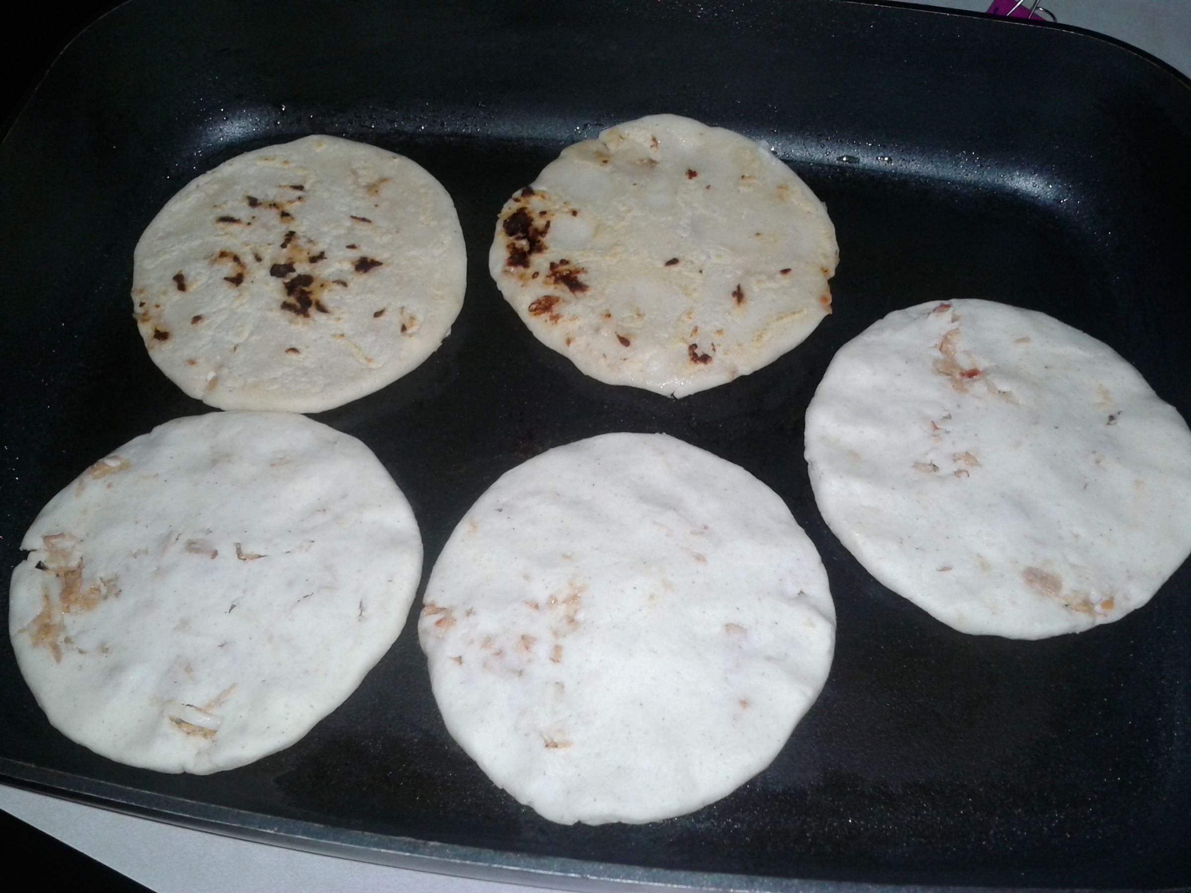 Pupusas Con Salsa Y Repollo : 14 Steps - Instructables