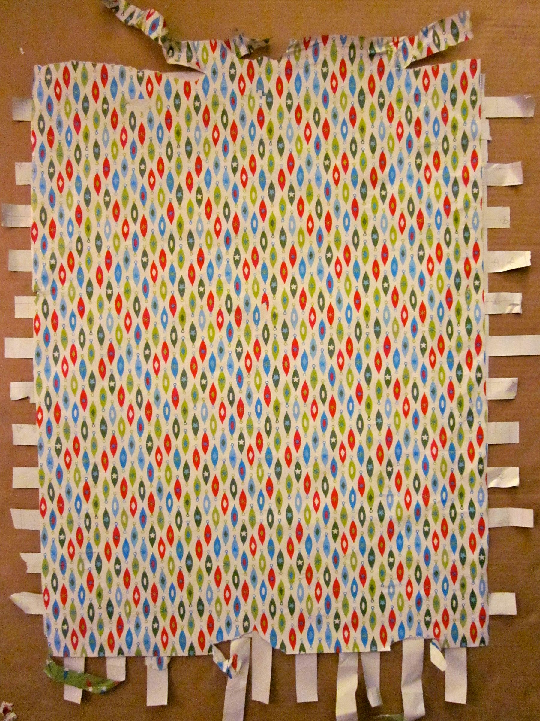 Recycled Woven Gift Wrap Vest : 7 Steps (with Pictures) - Instructables