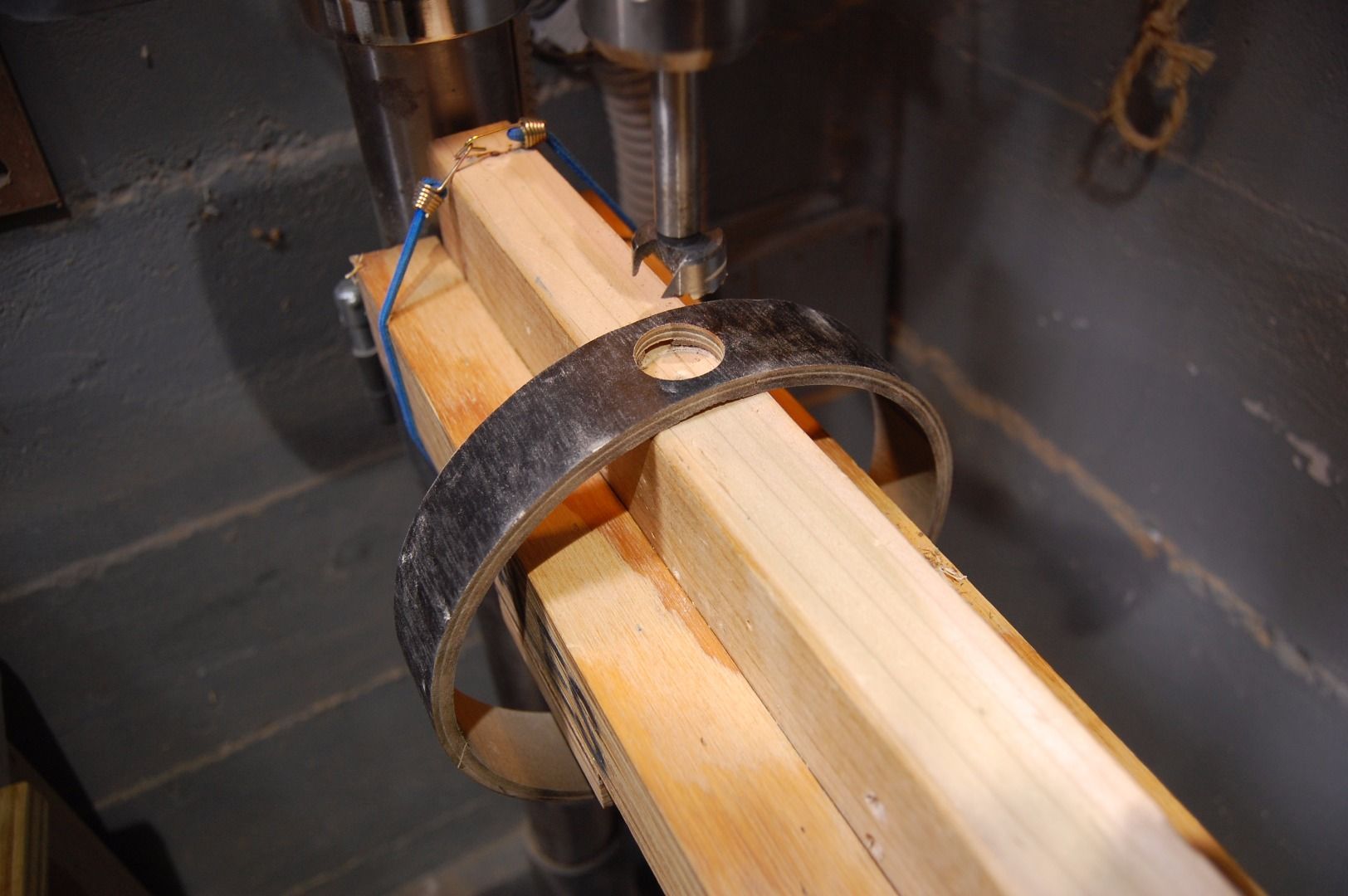 Diddley Bow : 17 Steps (with Pictures) - Instructables