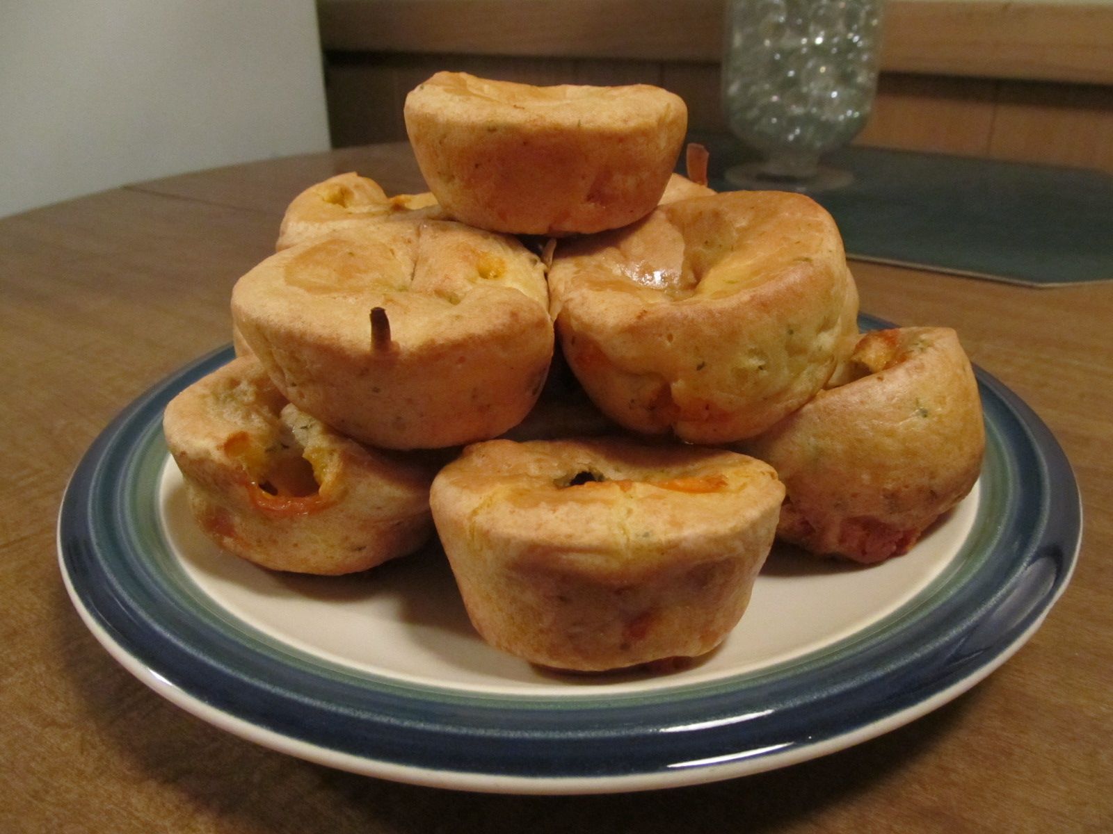 Cheddar & Garlic Mini Popovers : 5 Steps (with Pictures) - Instructables