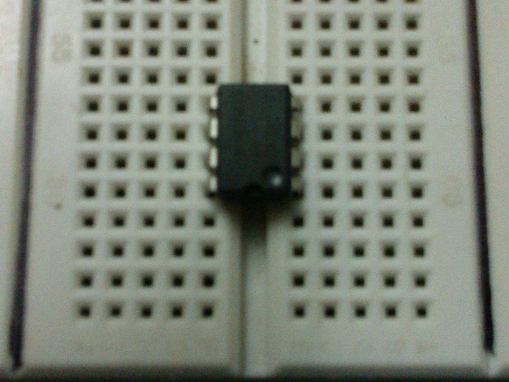DARK/LIGHT SENSOR BASED ON the LM741 Opamp : 4 Steps - Instructables