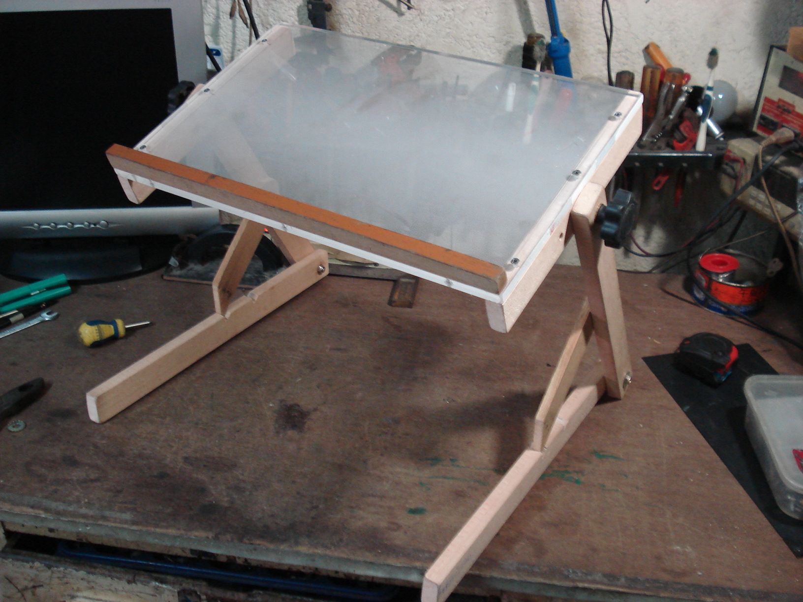 Laptop Stand for Bed - My Design : 5 Steps - Instructables