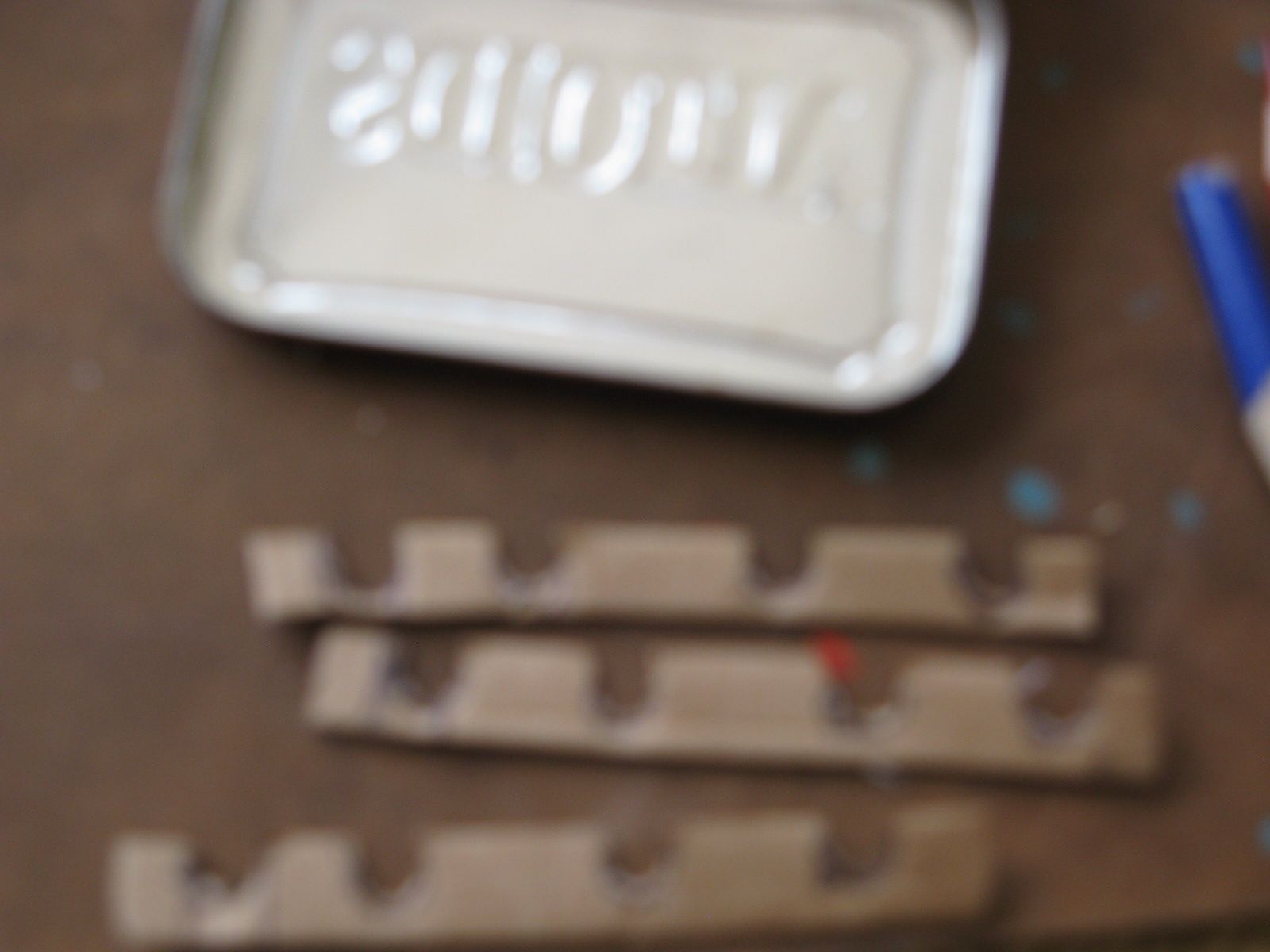 How to Make the Pocket-Size Altoids Tin Art Kit! : 9 Steps - Instructables