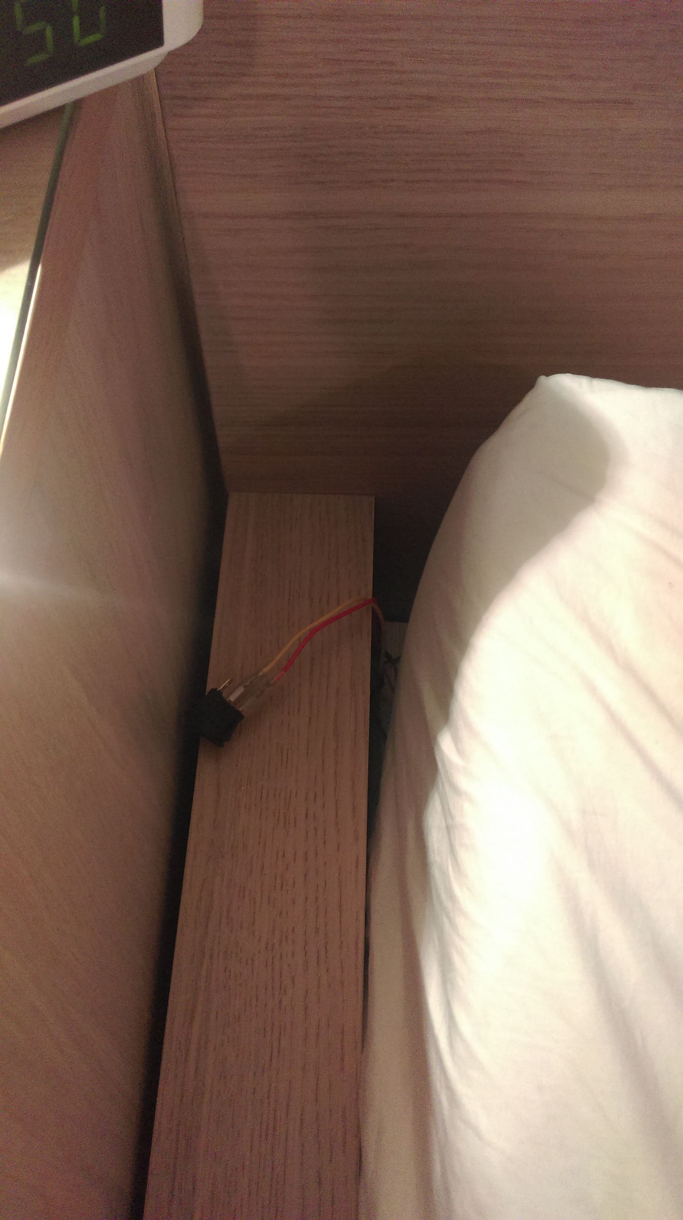 Under Bed LED Lights : 8 Steps (with Pictures) - Instructables