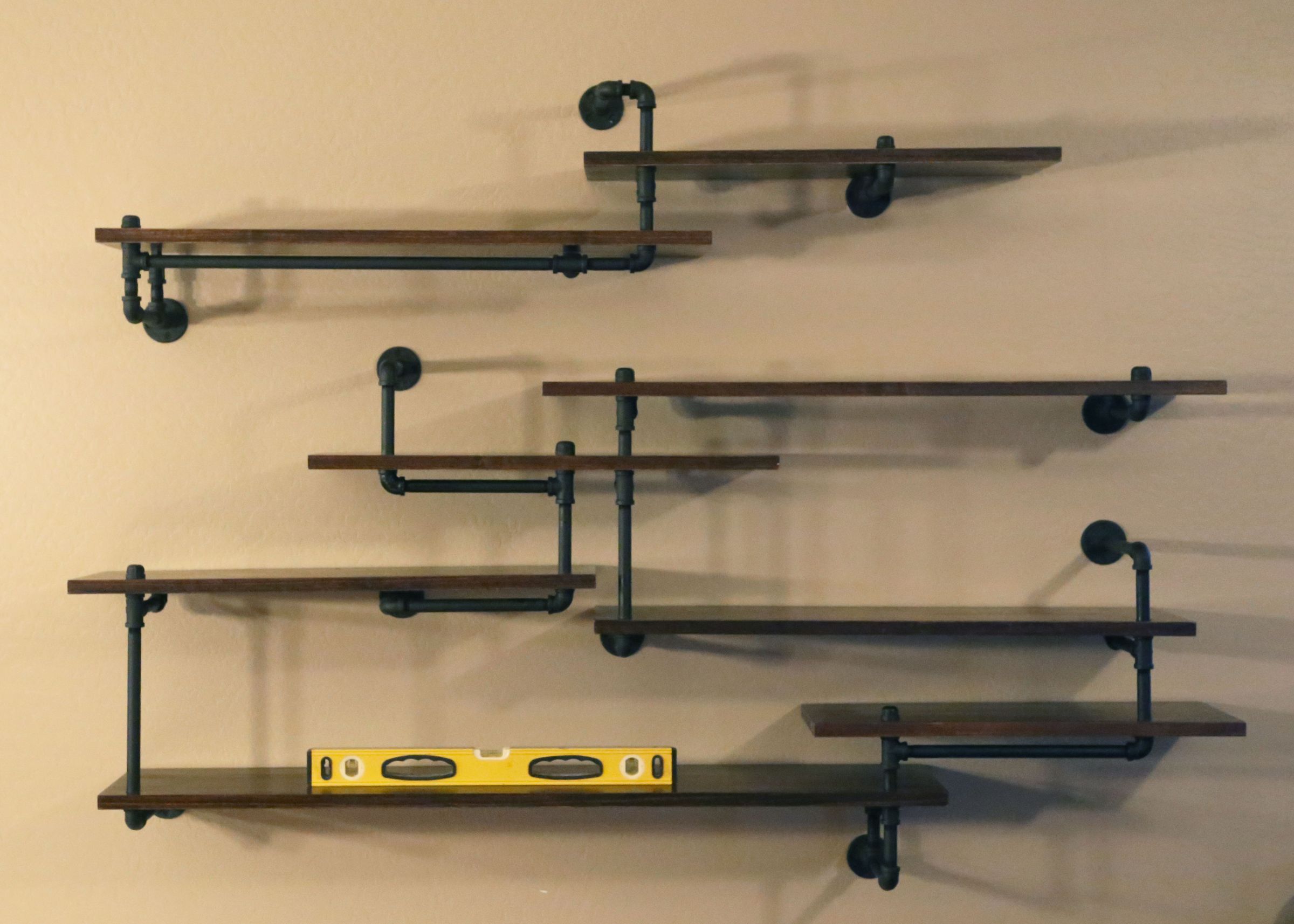 Industrial Pipe Shelving Built-In : 7 Steps (with Pictures) - Instructables