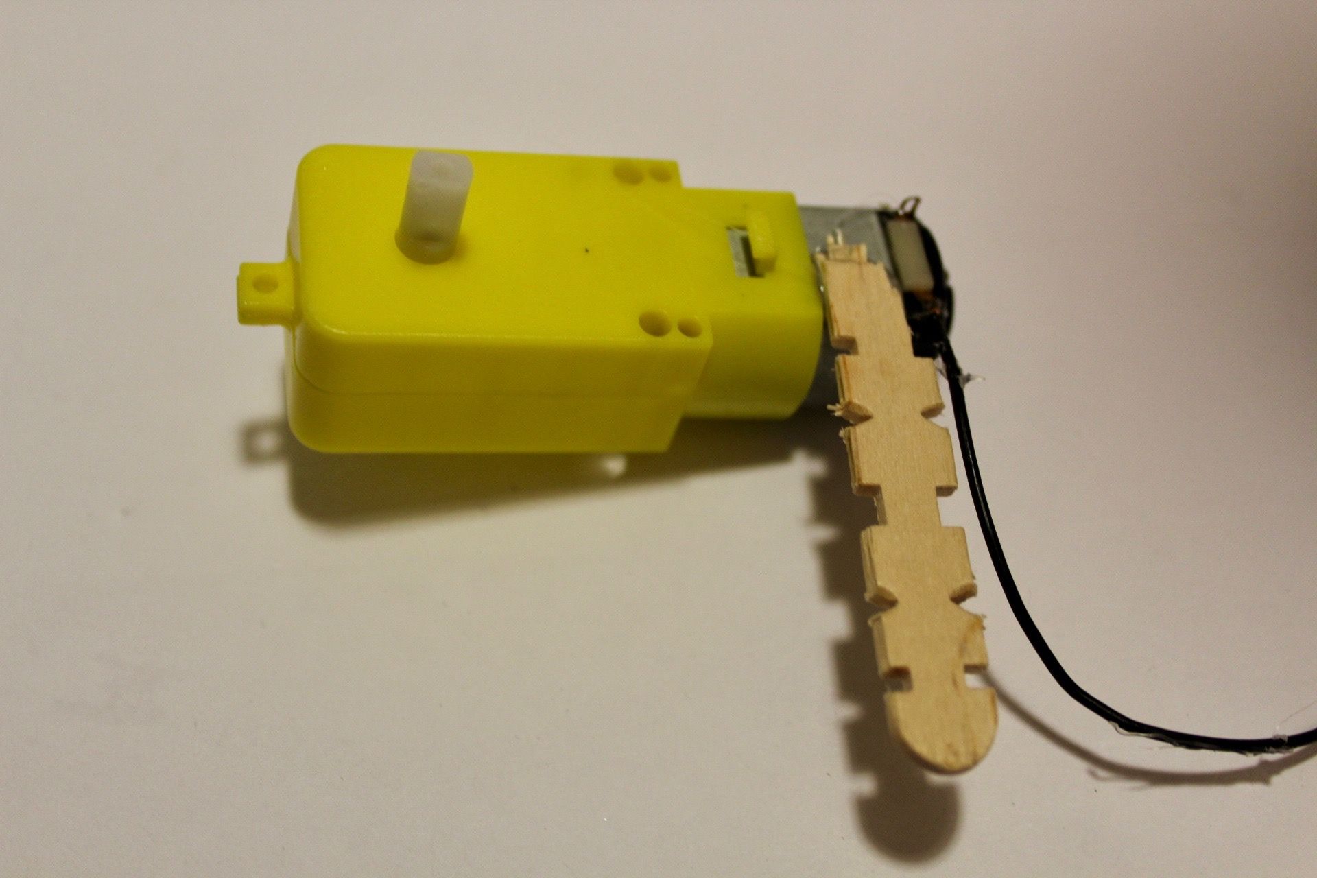 Simple Leaping Robot Frog : 10 Steps - Instructables