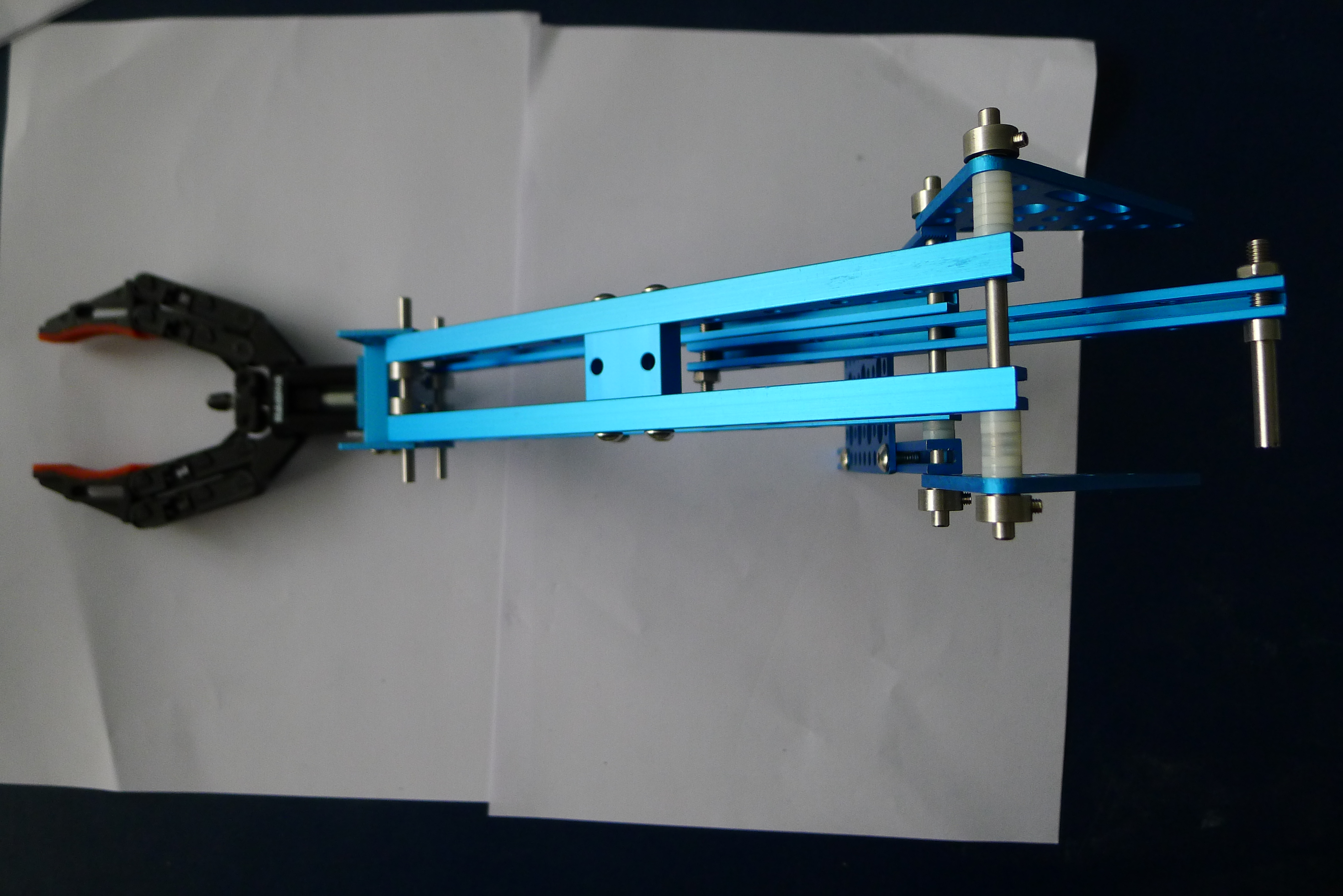 Building Robotic Arm With Makeblock Parts : 4 Steps - Instructables