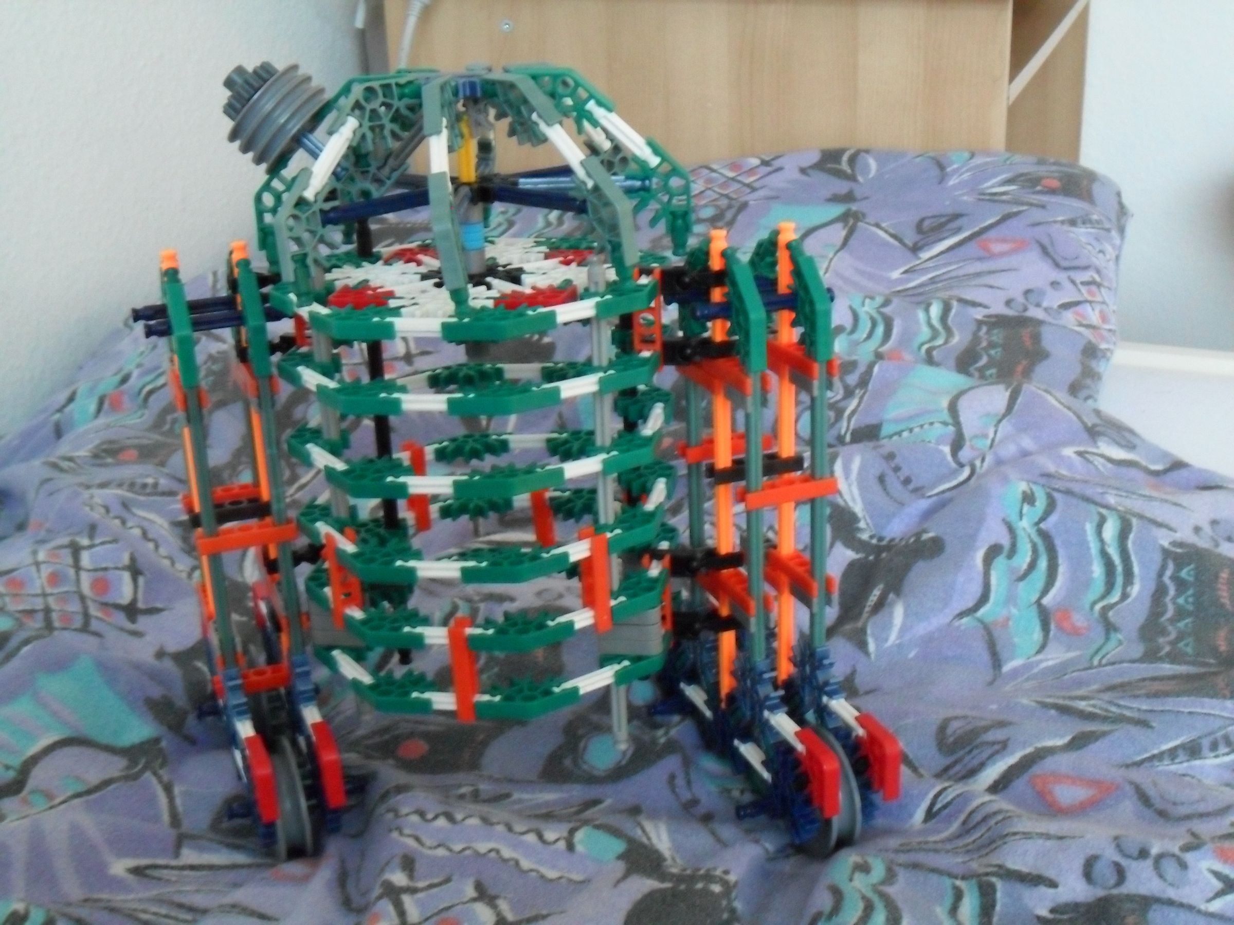 Knex Transformer and R2-D2 - Instructables