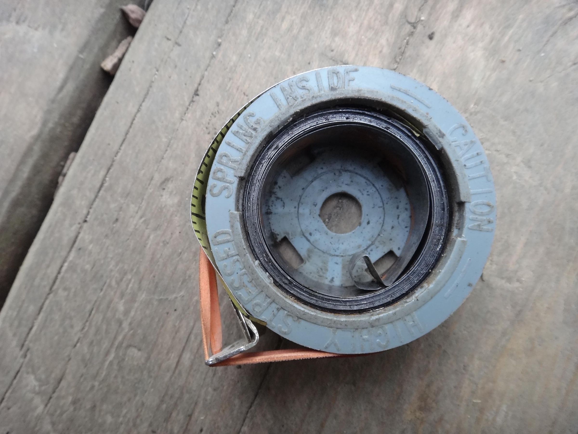How to Fix a Measuring Tape That Won't Retract (Broken Spring) : 5 ...