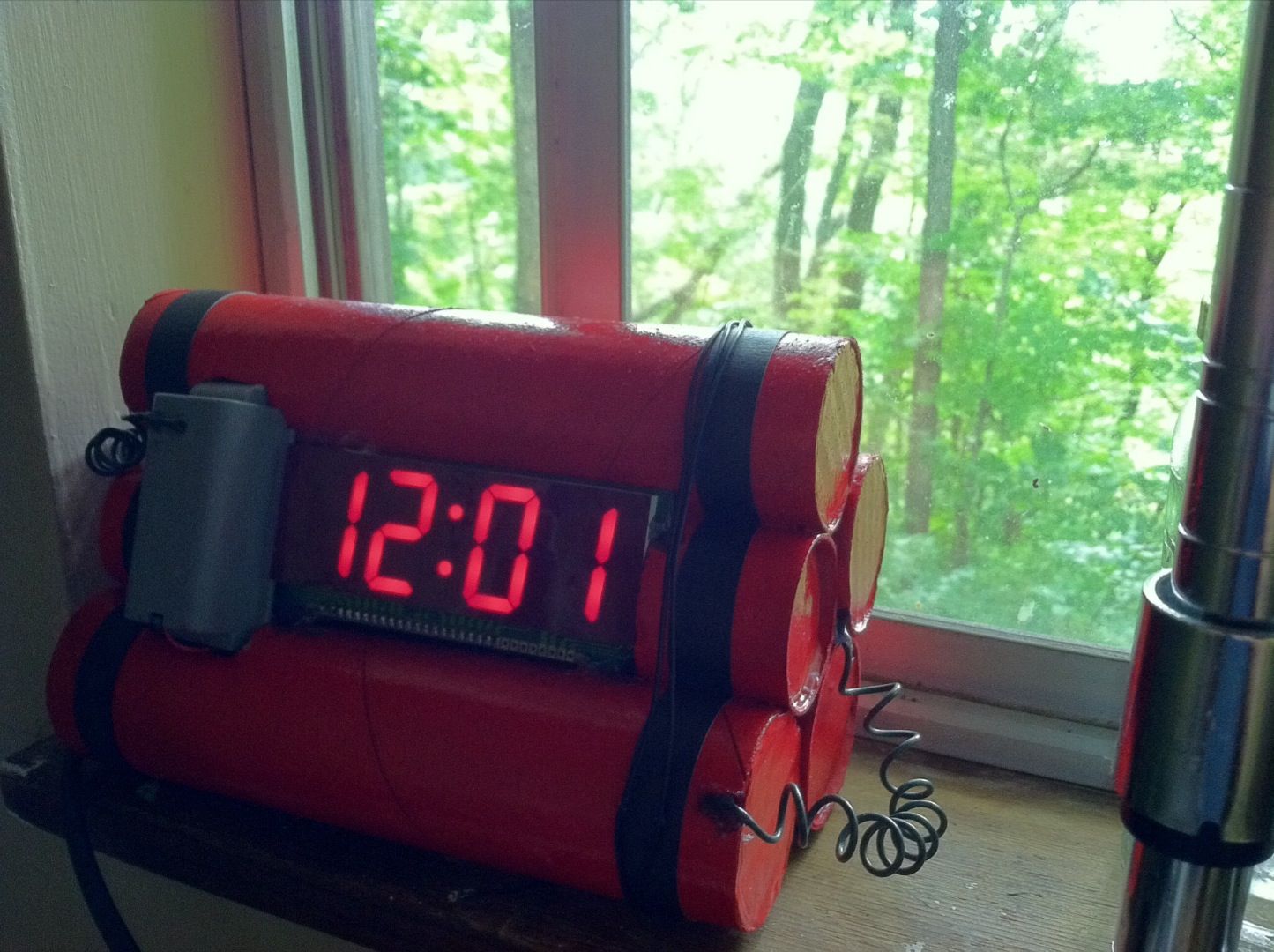 Defusable Bomb Clock - Instructables
