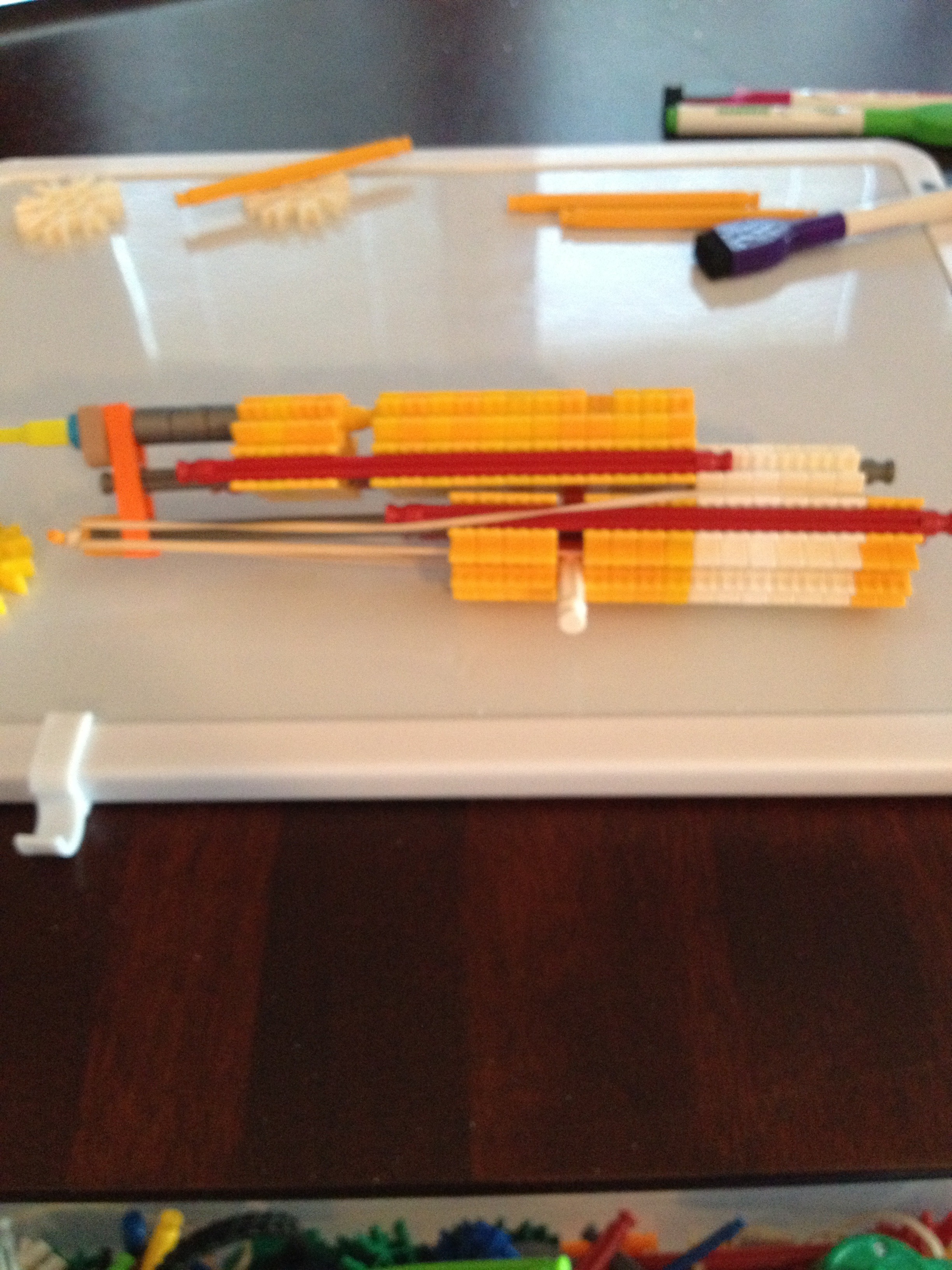 Simple K'nex "Pull Back" Gun : 29 Steps - Instructables