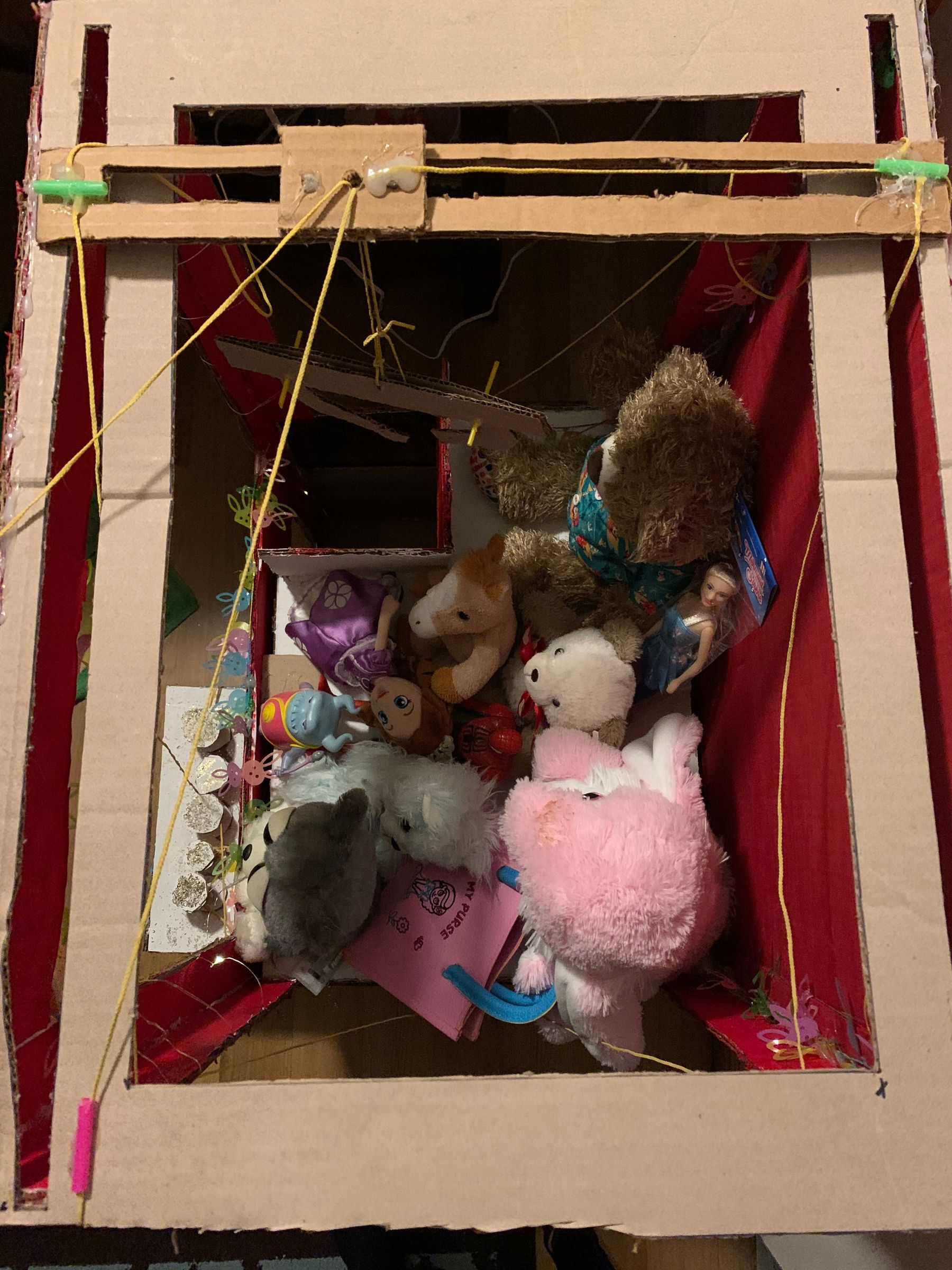 Claw Machine From Cardboard : 7 Steps - Instructables
