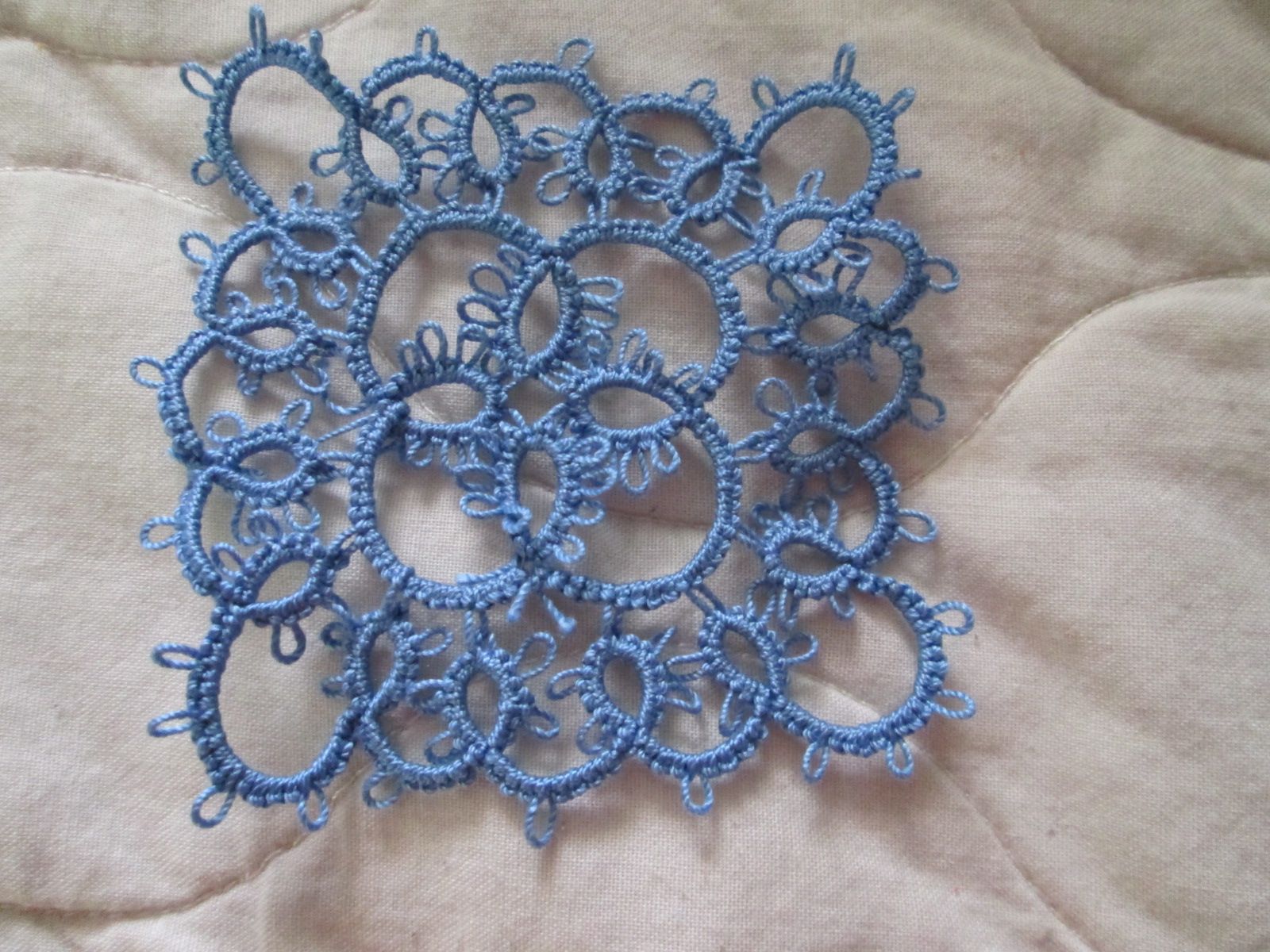 Square Vintage Tatted Motif : 11 Steps - Instructables