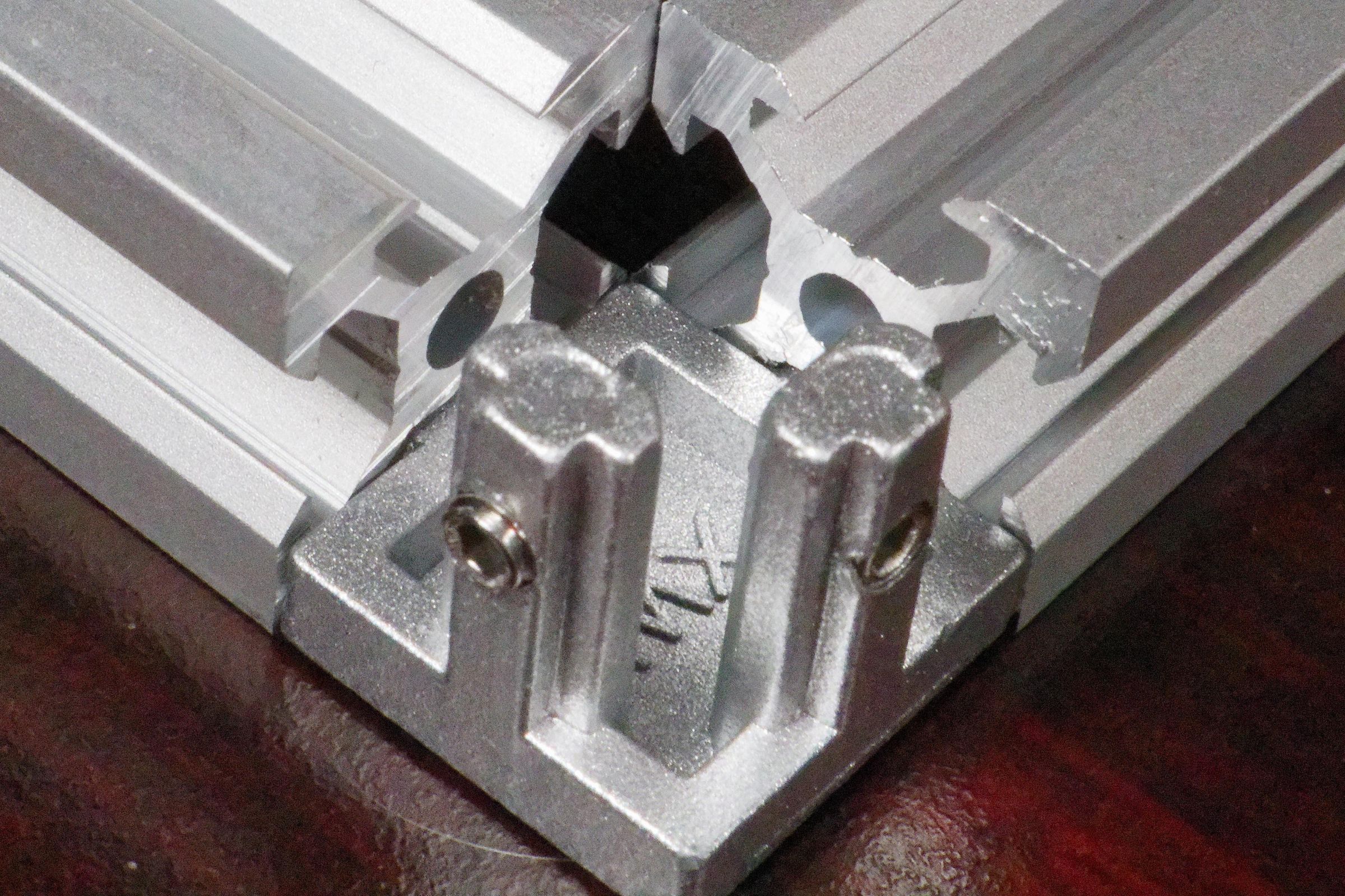 Lets Make a Simple Extruded Aluminum Display Cube. : 13 Steps (with Pictures) - Instructables