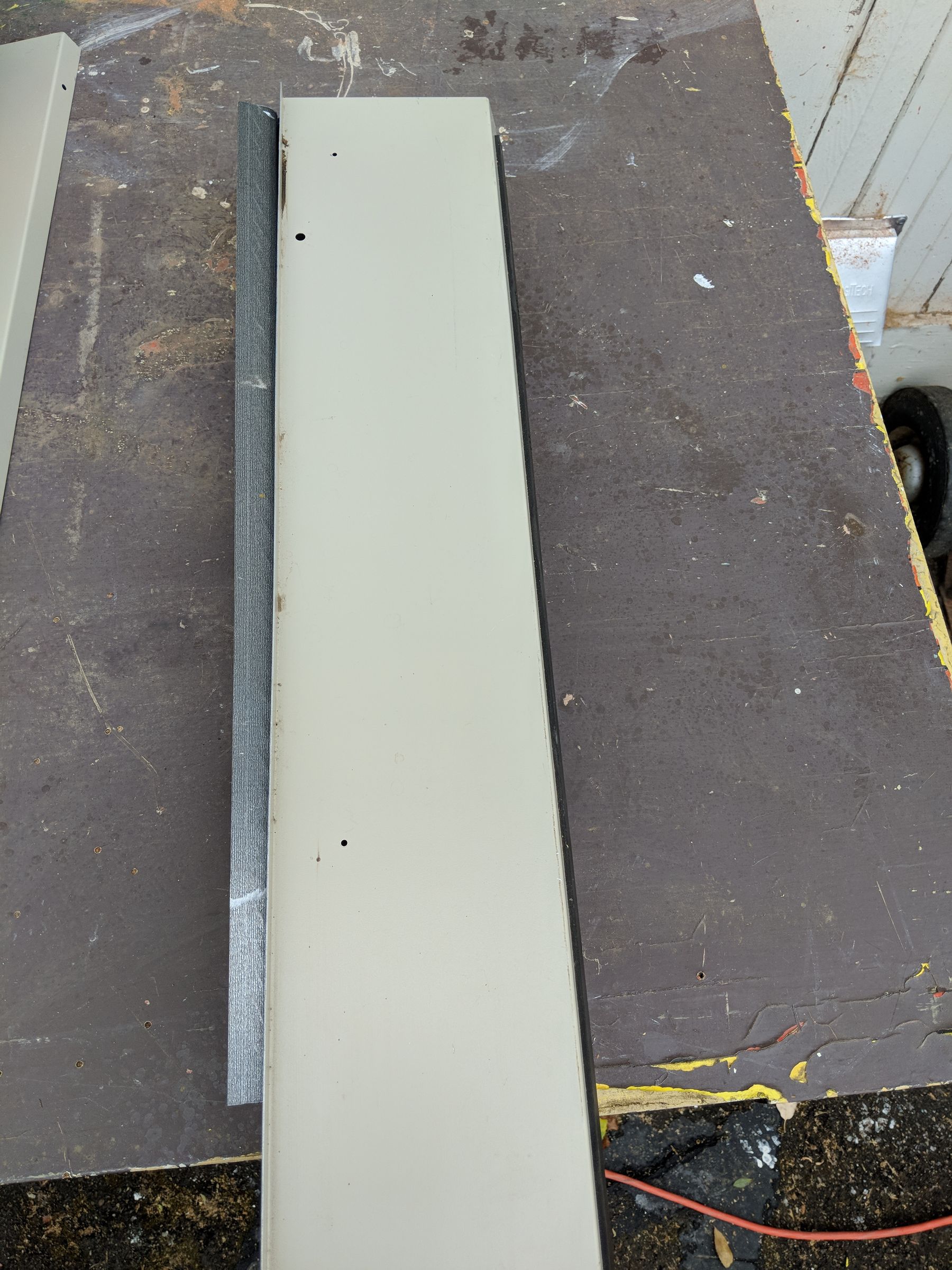 Automatic Chicken Feeder With Upcycled Gutter & Metal Pieces : 14 Steps ...