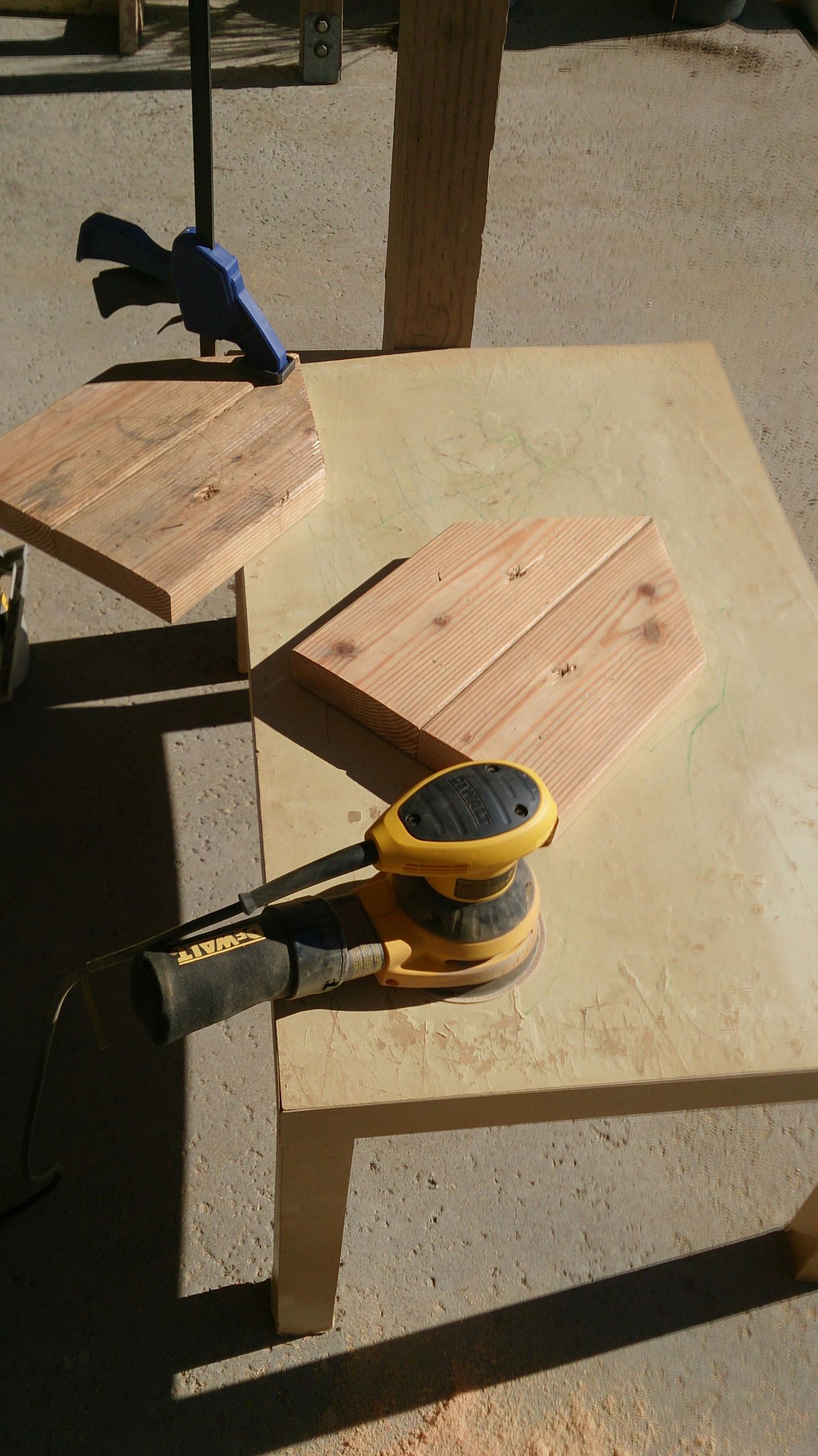 How to Build a Pallet Mailbox : 8 Steps (with Pictures) - Instructables