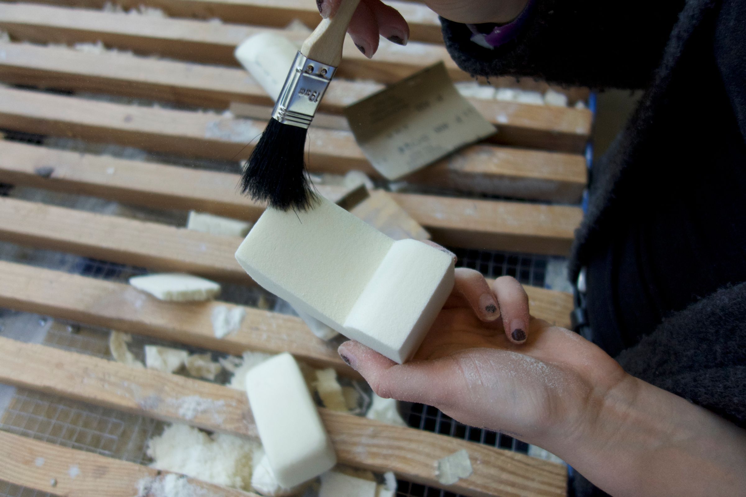 Foam Finishing With Putty Filler - Werkplaatsidc : 7 Steps (with ...