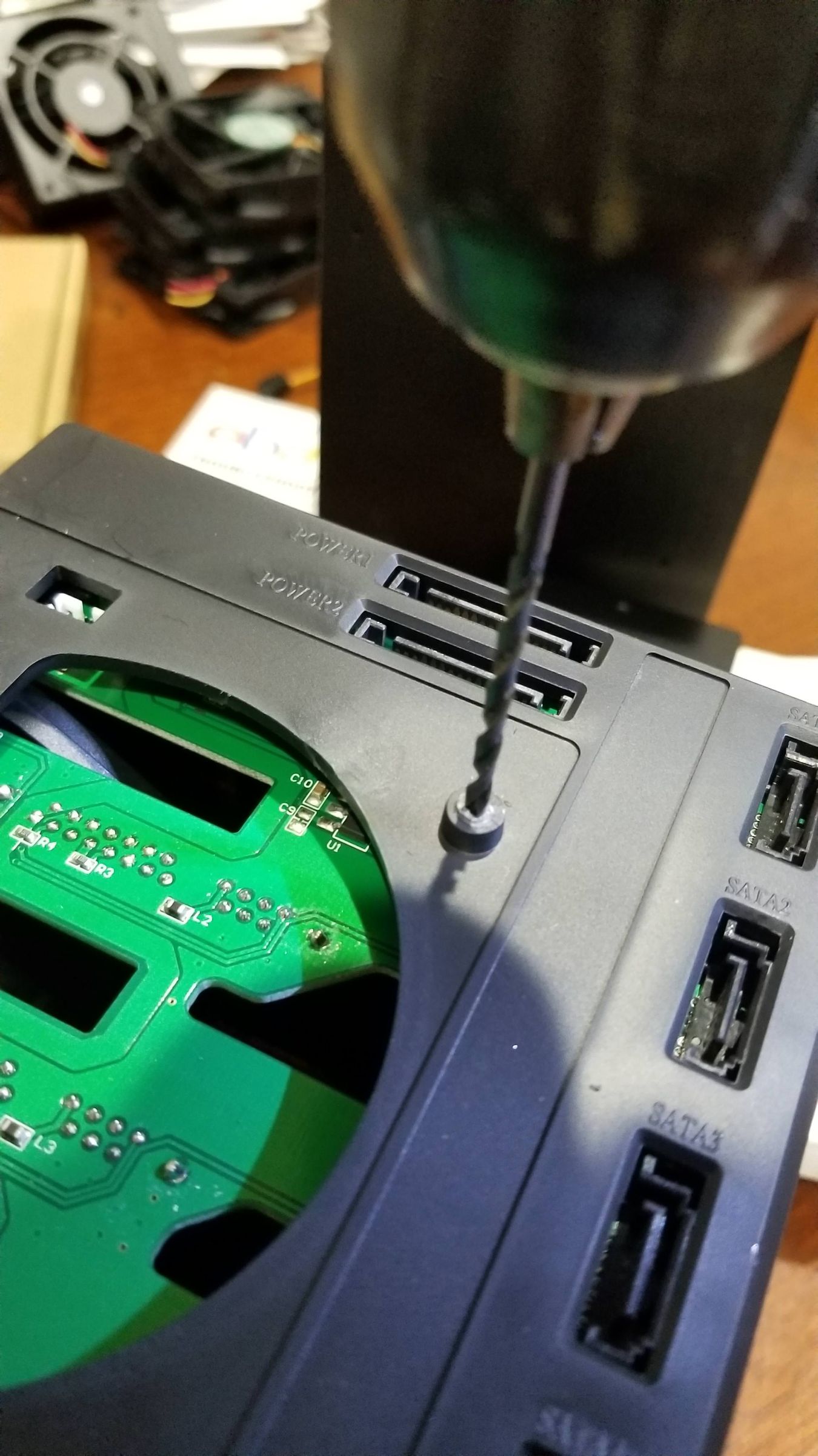 IStar Hard Drive Cage Fan Replacement Mod : 4 Steps - Instructables