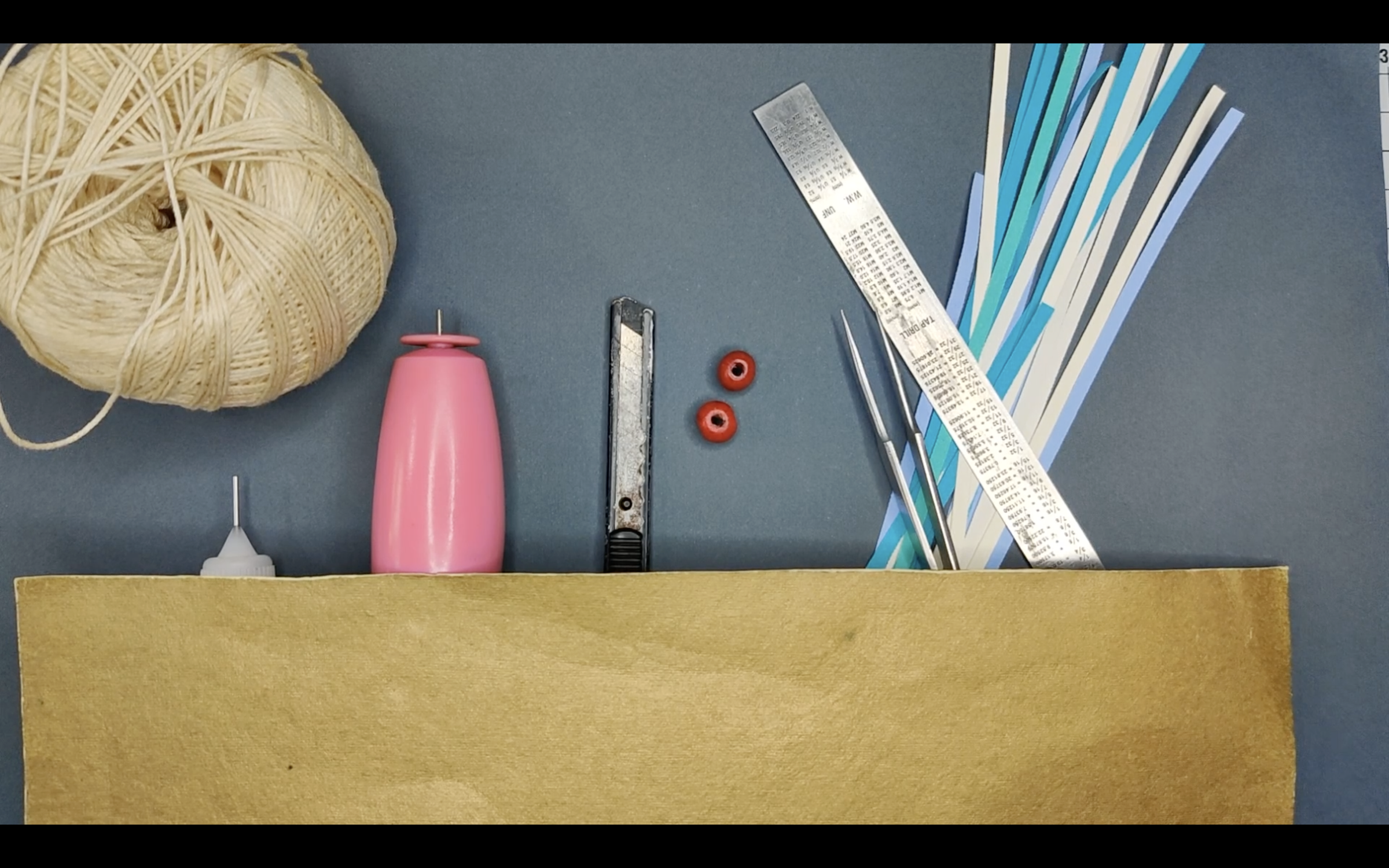 Paper Quilled Ornamental Dangler DIY : 13 Steps (with Pictures ...