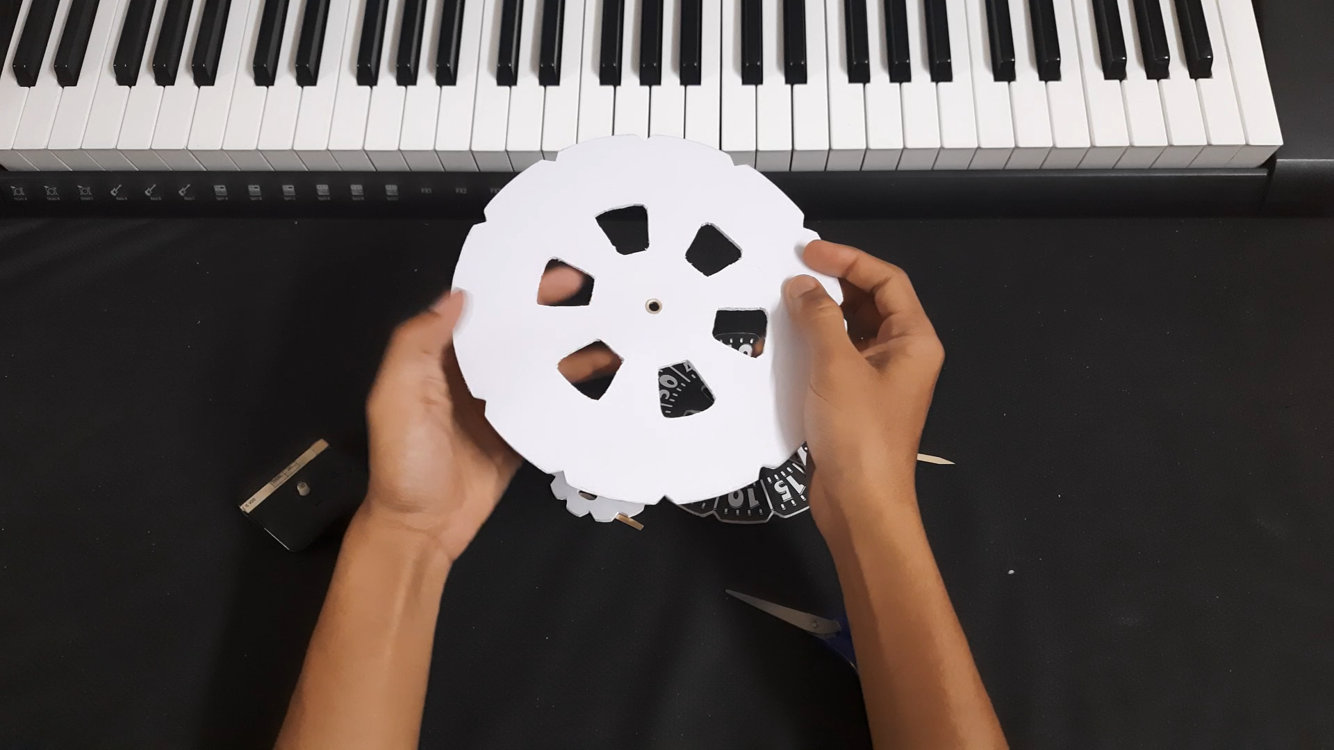 How to Make a Clock That Tells Time With a Twist...? : 8 Steps (with ...