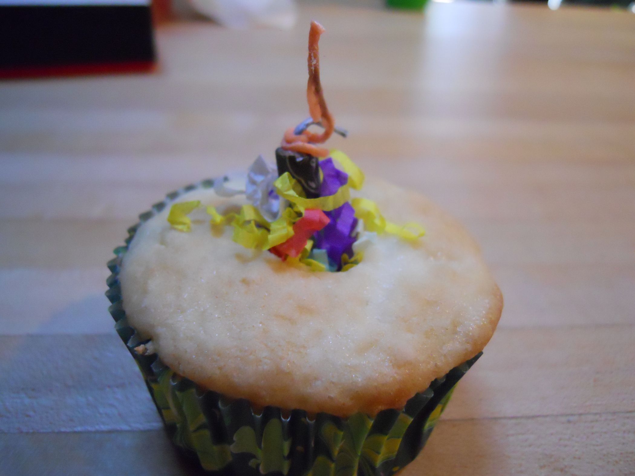 Ballistic Baking: Exploding Confetti Cupcakes : 5 Steps - Instructables