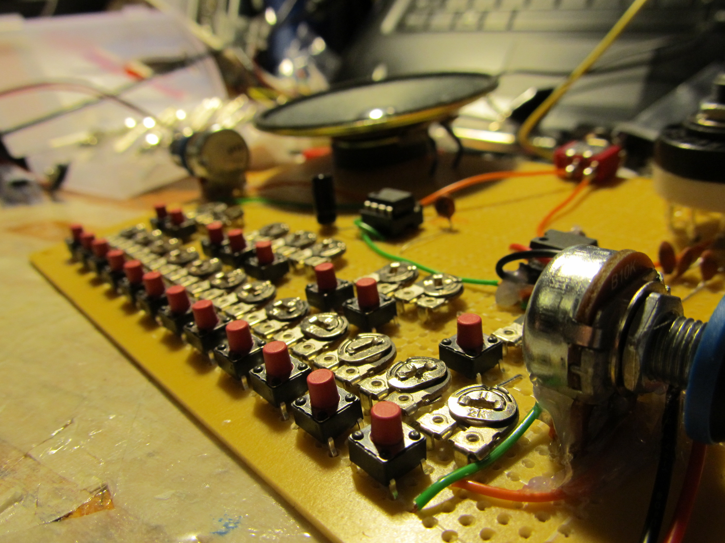 Atari Punk Organ, a Simple 555 Synthesizer : 6 Steps - Instructables