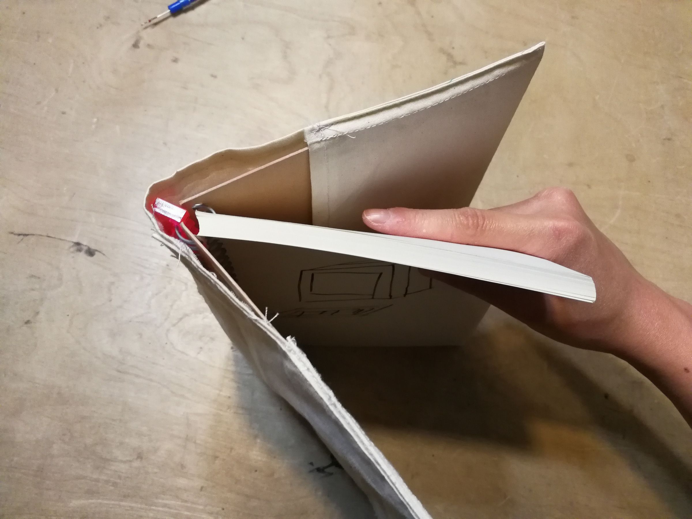 Notebook Cover With Zip Pouch : 13 Steps (with Pictures) - Instructables