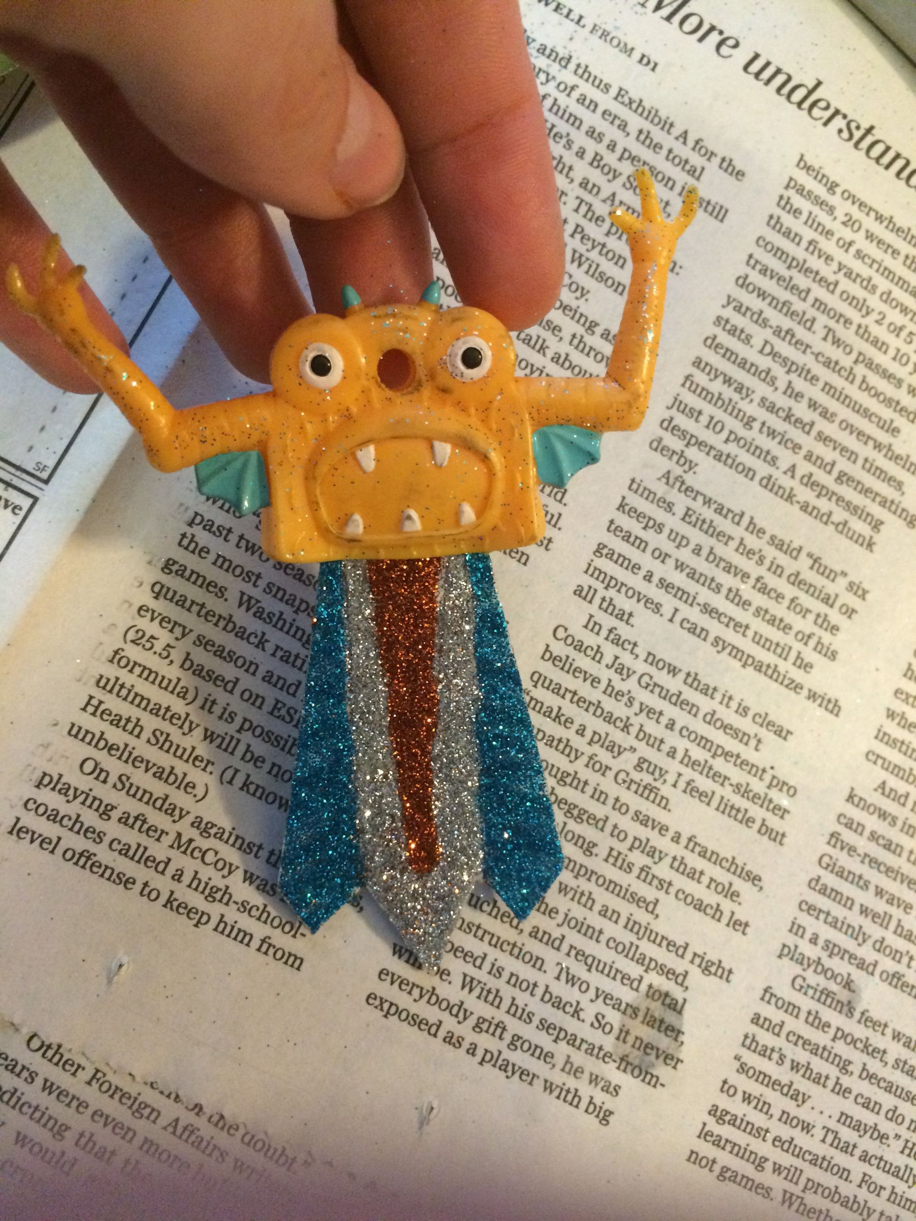 GLITTER MONSTER Necklaces! : 14 Steps - Instructables