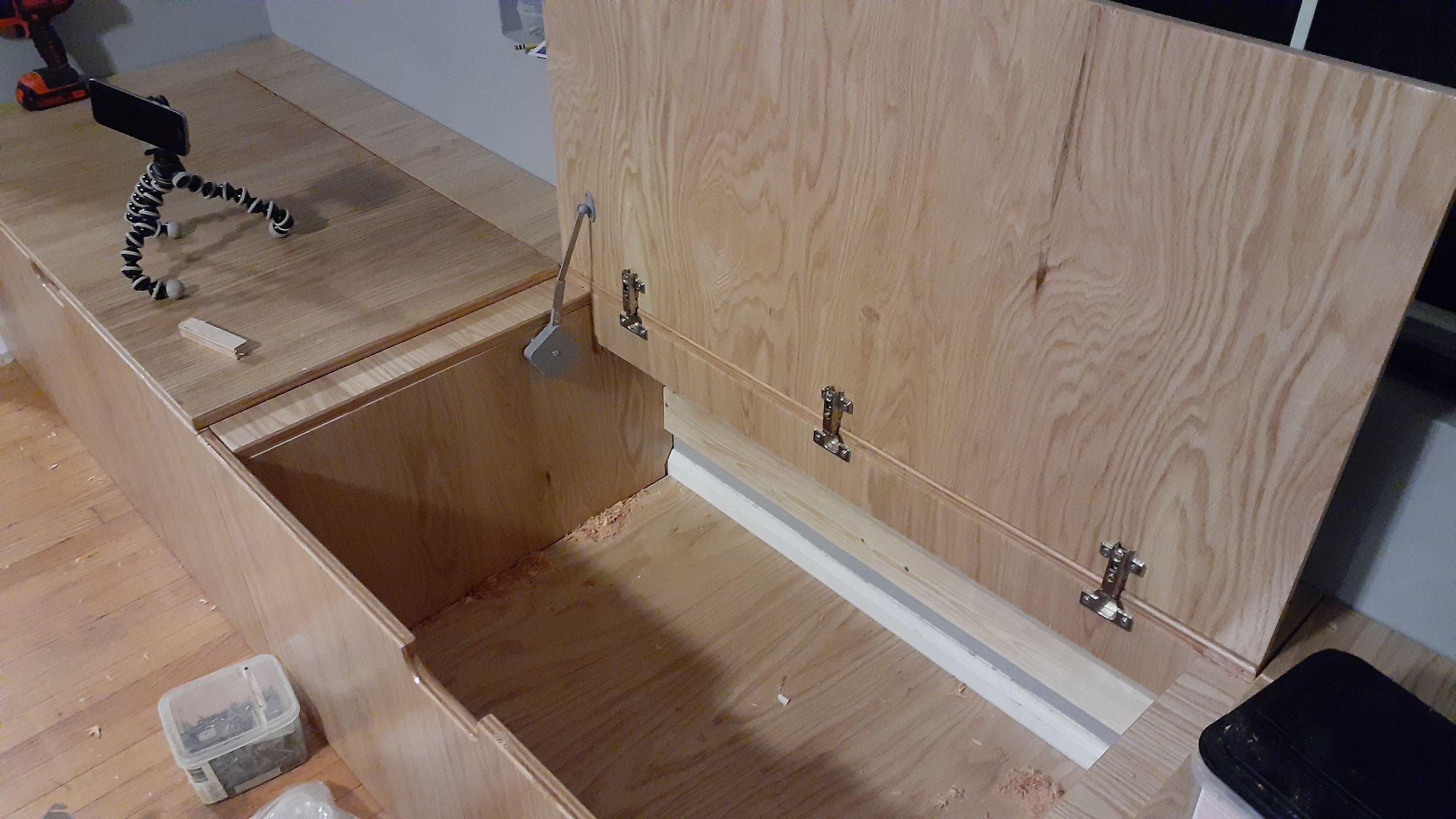 U.S.B: Ultimate Storage Bench : 21 Steps (with Pictures) - Instructables