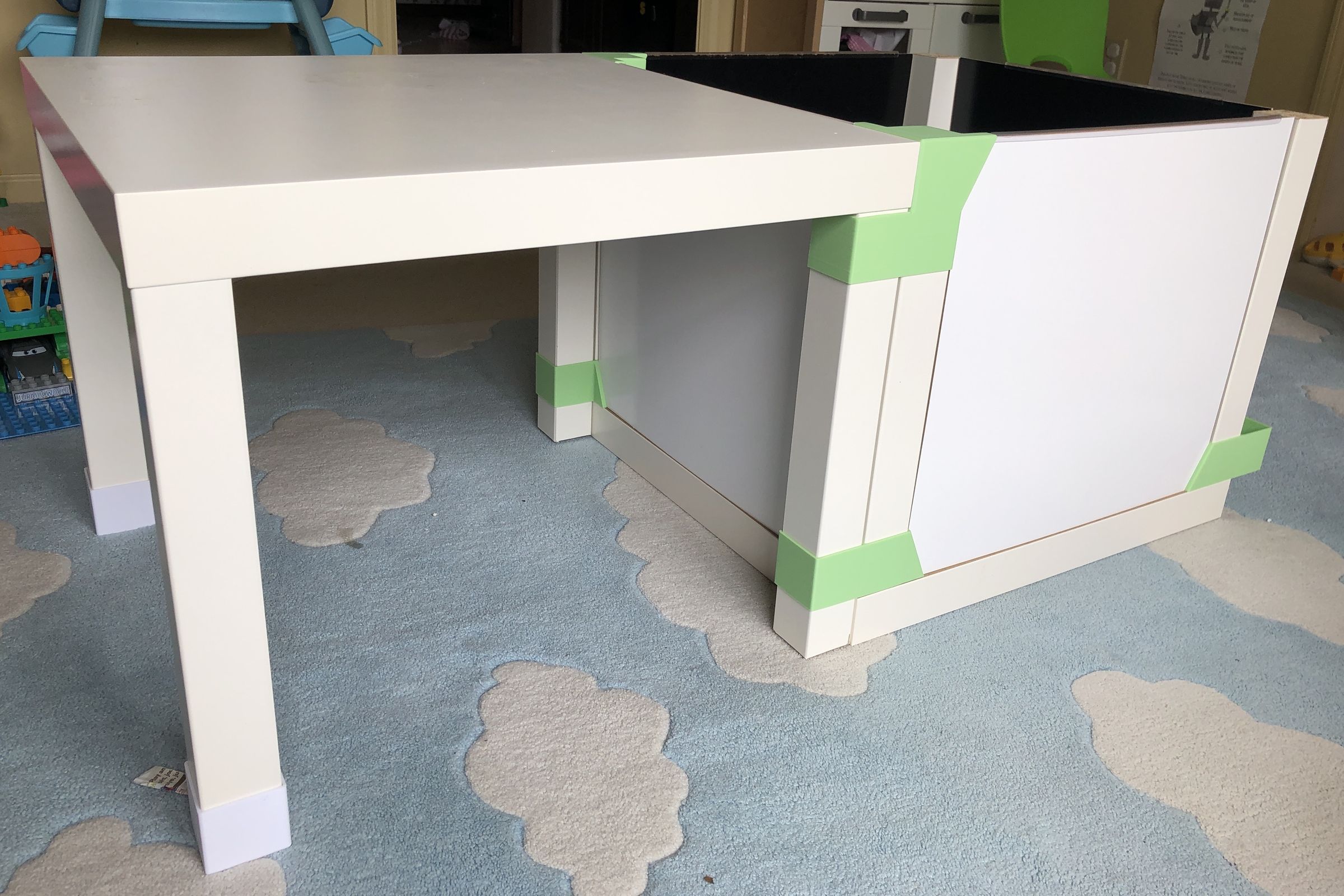 Hardware-free LEGO/DUPLO Table (IKEA LACK Hack) : 9 Steps (with ...