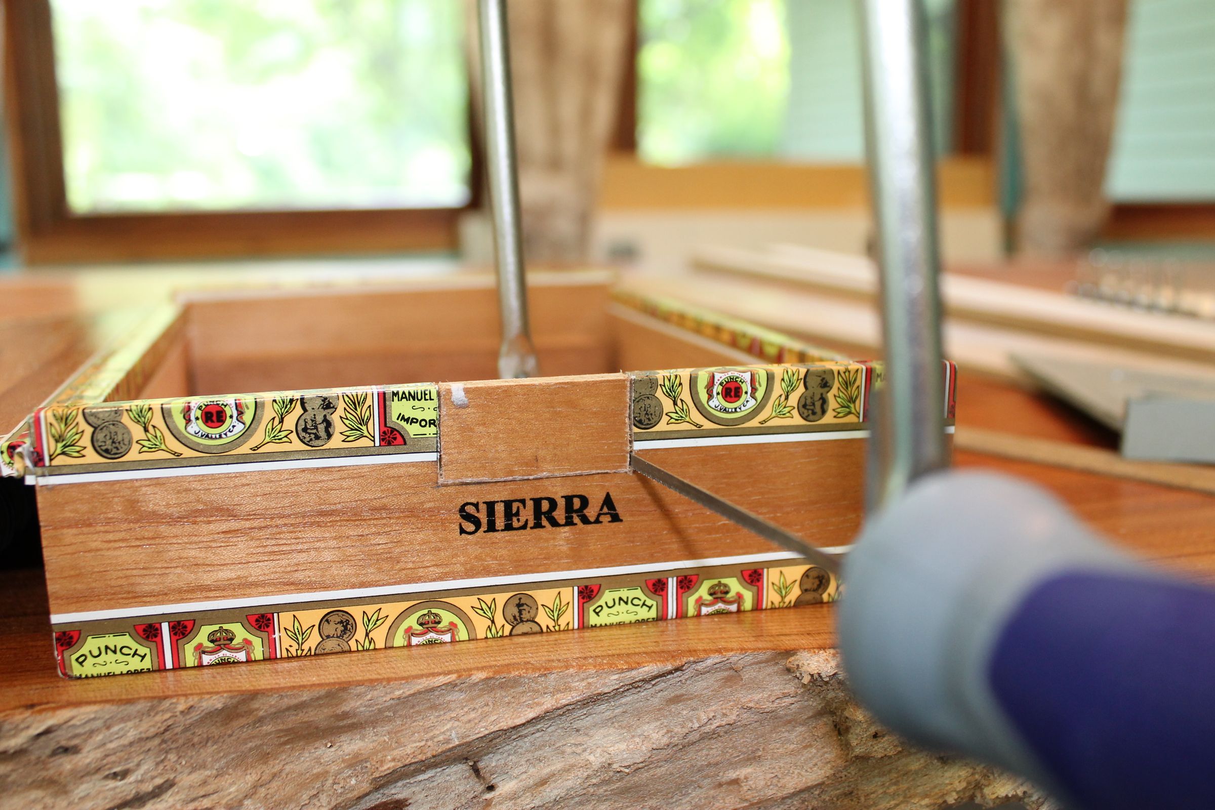 Awesome Cigar Box Dulcimer : 14 Steps (with Pictures) - Instructables