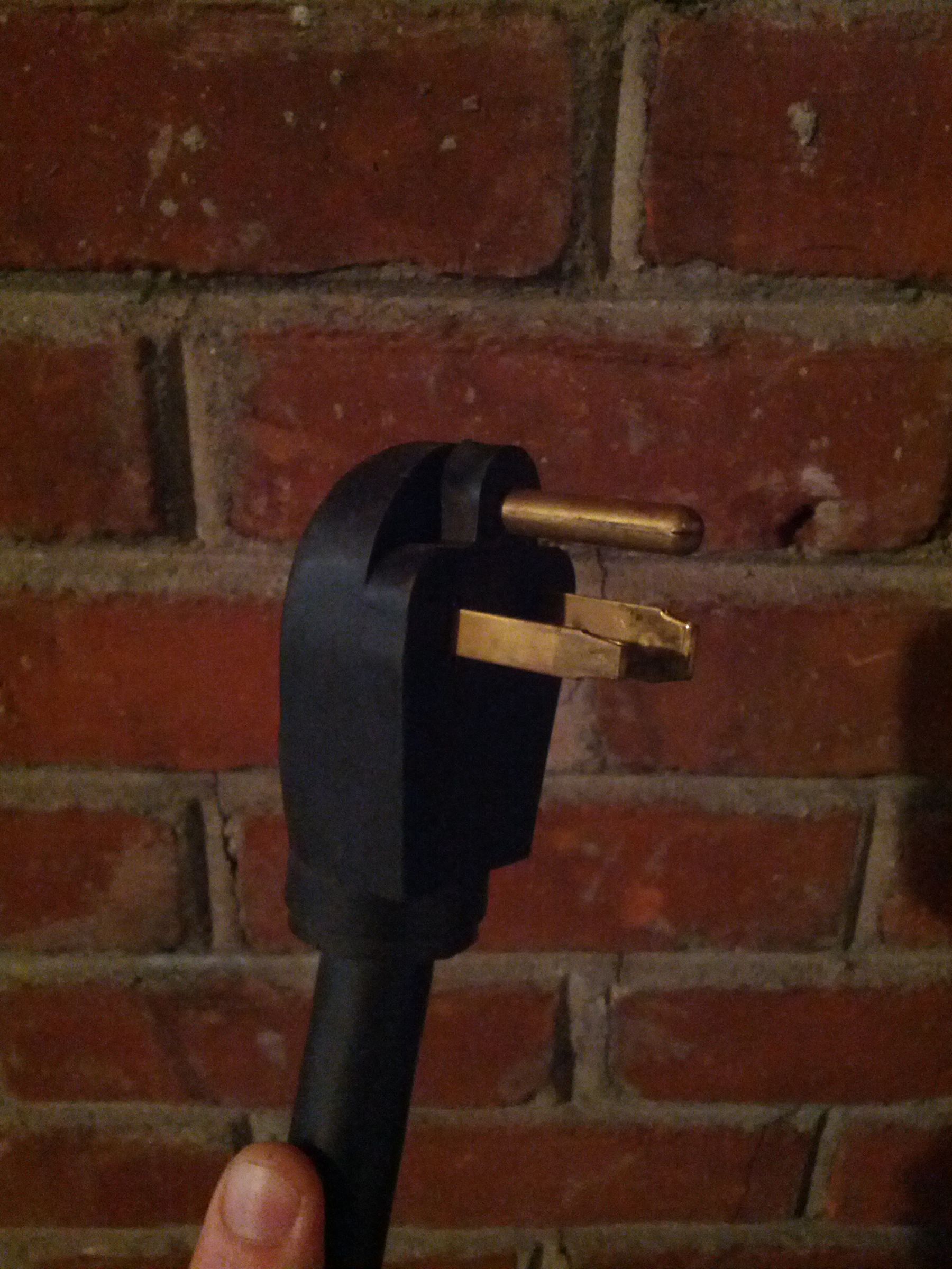 How to Wire a 240V AC Outlet - Instructables