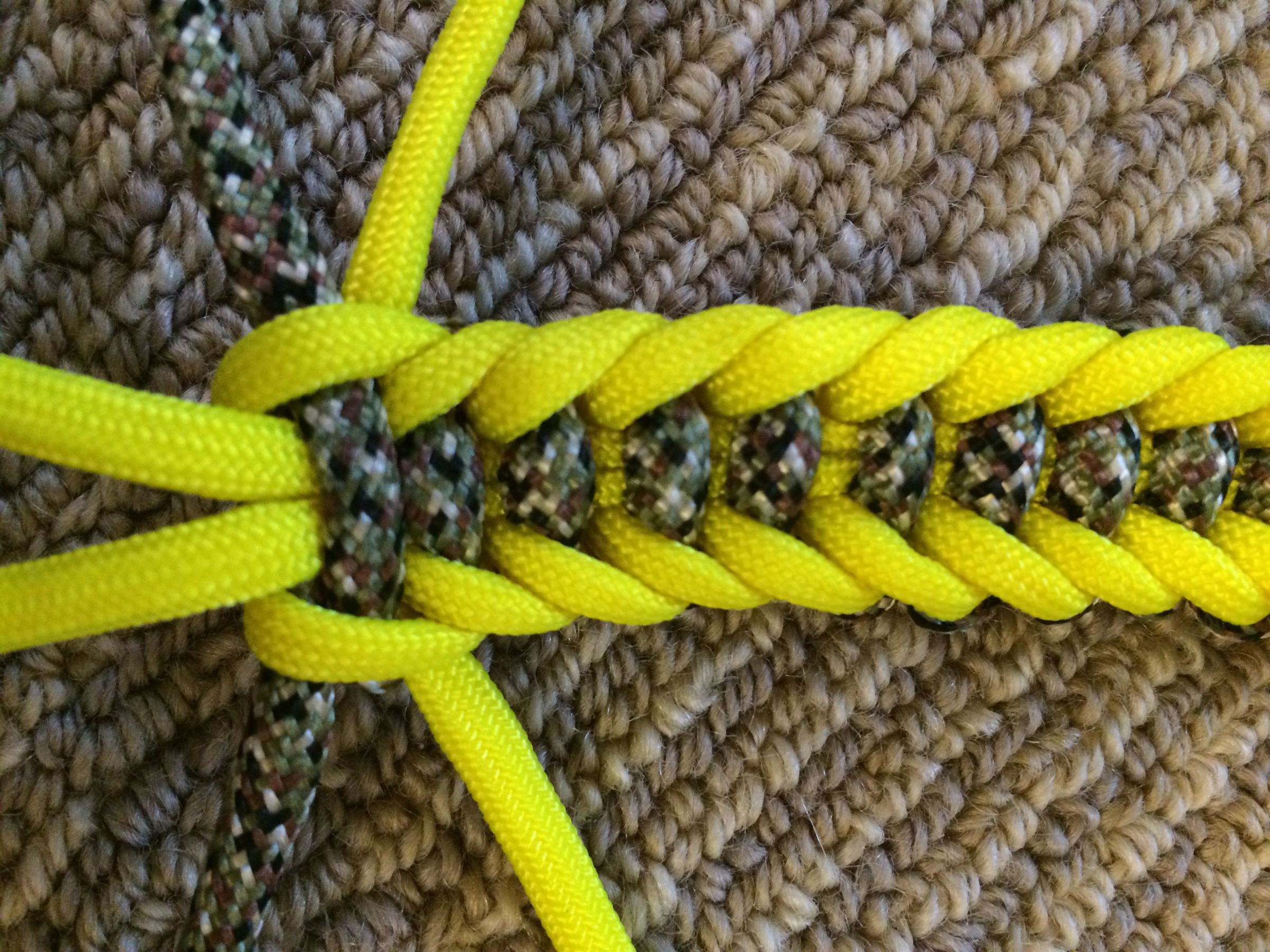 The Jagged Ladder Paracord Bracelet : 5 Steps - Instructables