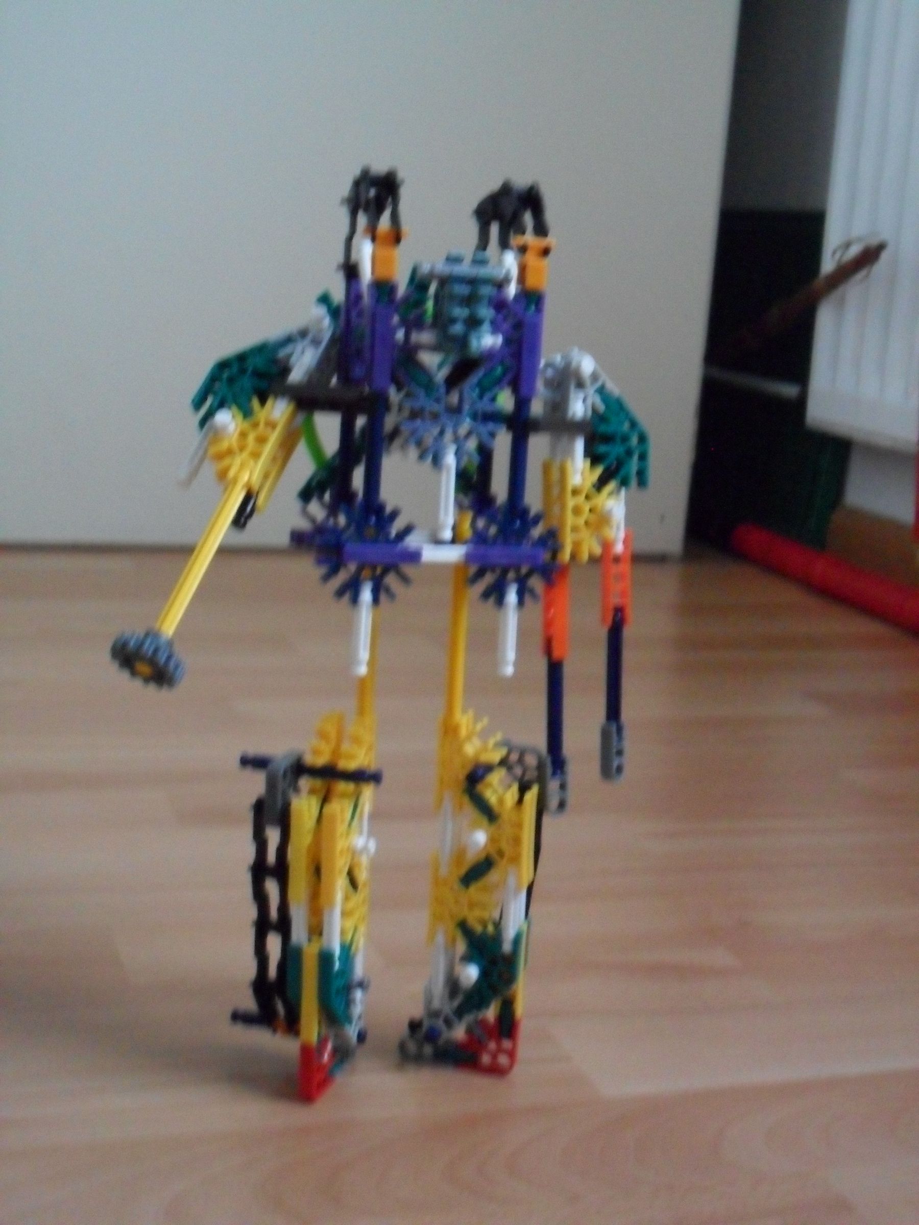 Knex Transformer and R2-D2 - Instructables