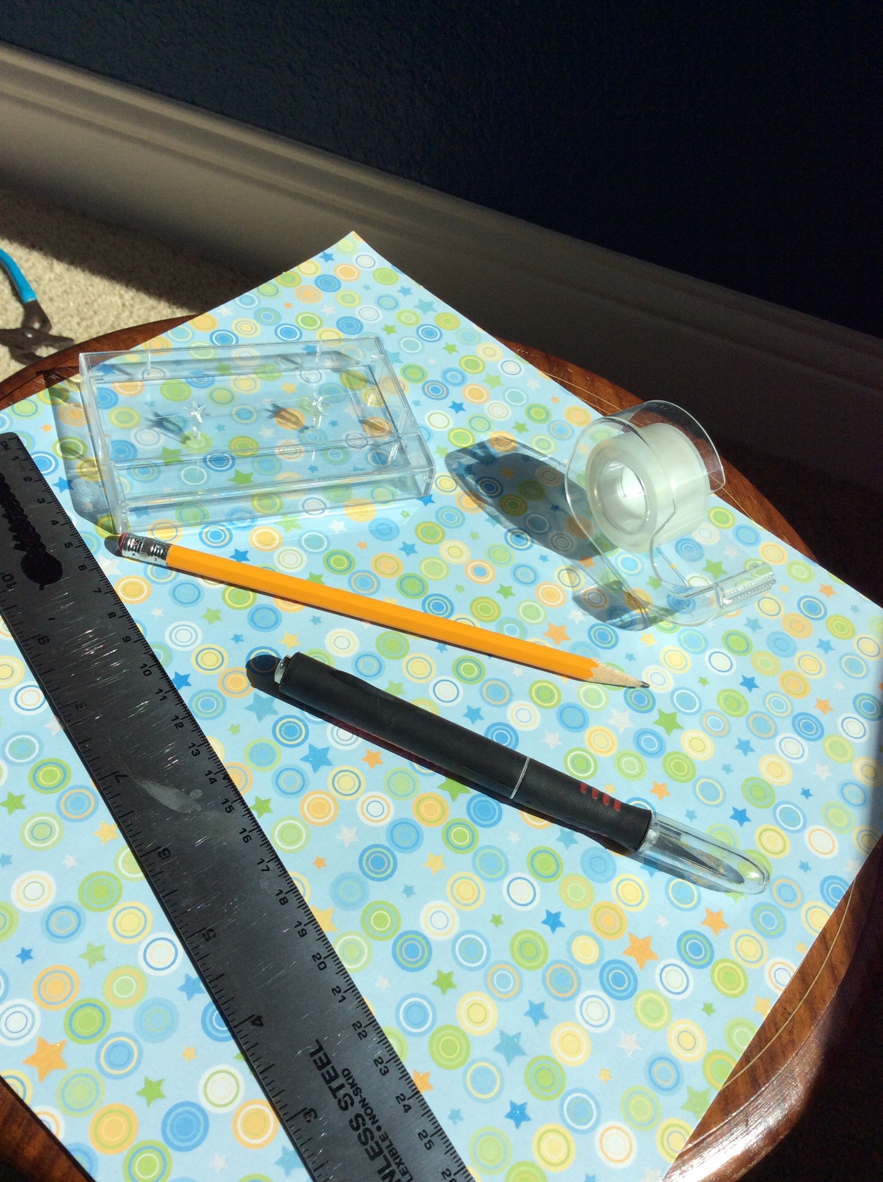 DIY IPod and IPhone Stand From an Old Cassette Case! : 4 Steps ...