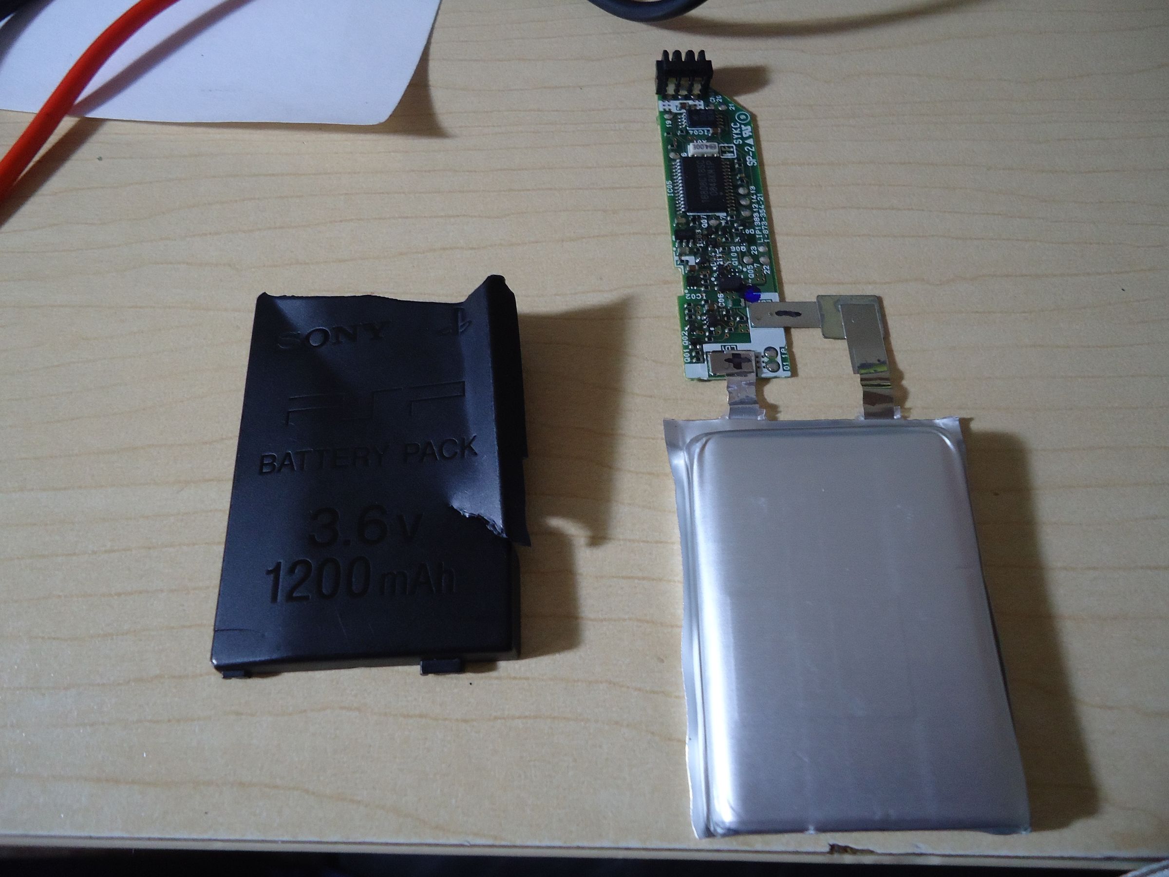 PSP Battery Hack! : 4 Steps - Instructables