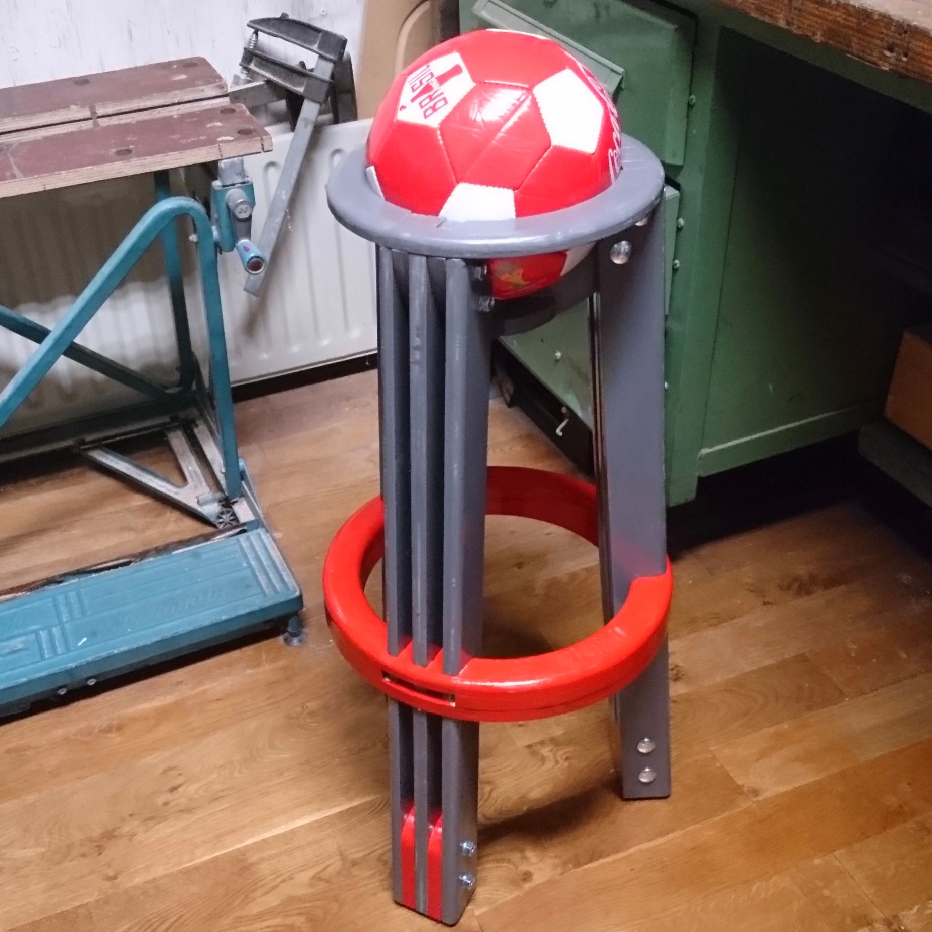Lasercut Ball-stool Bar Stool : 10 Steps (with Pictures) - Instructables