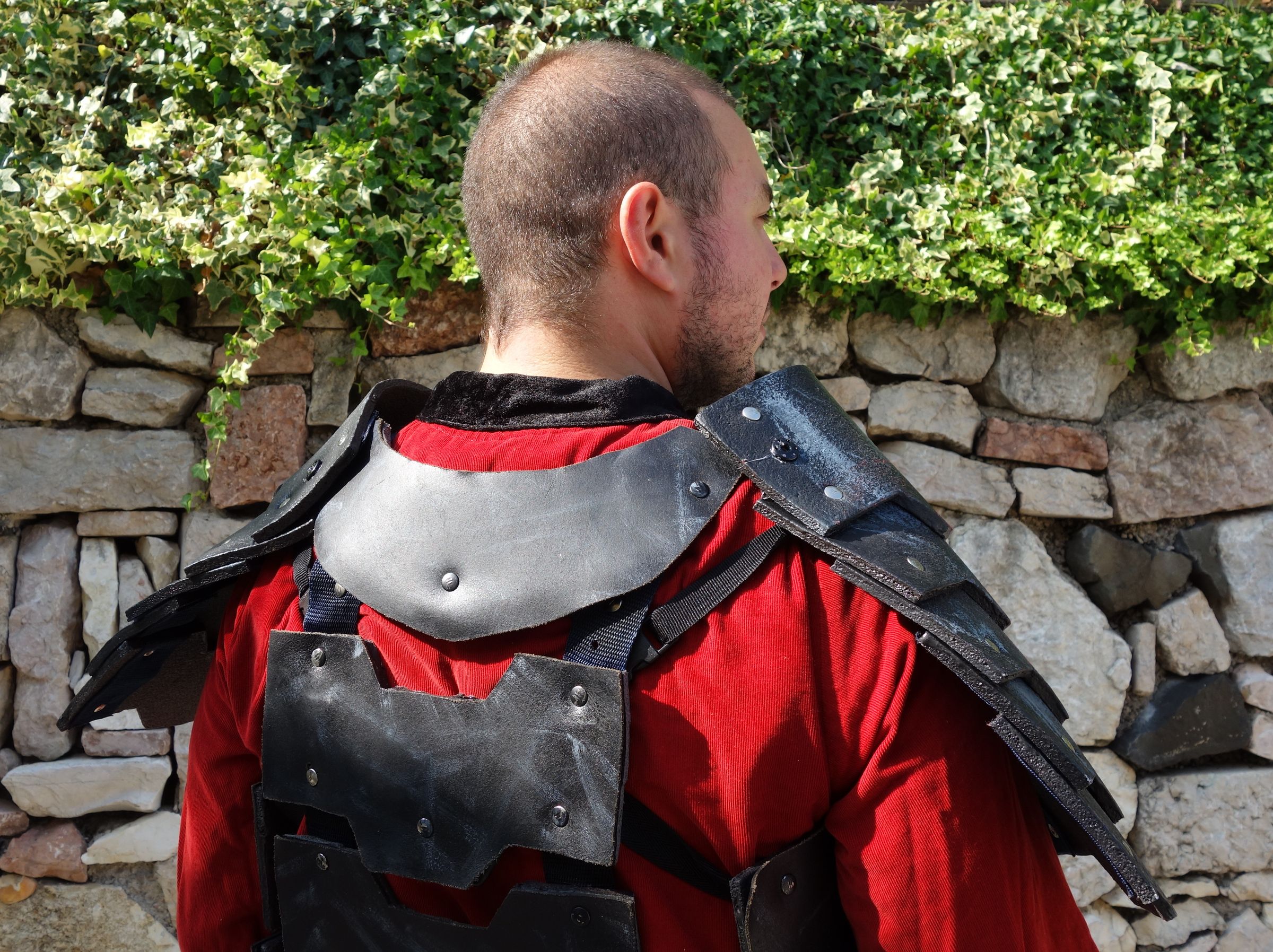 Futuristic Plate Armour (Larp) : 9 Steps (with Pictures) - Instructables