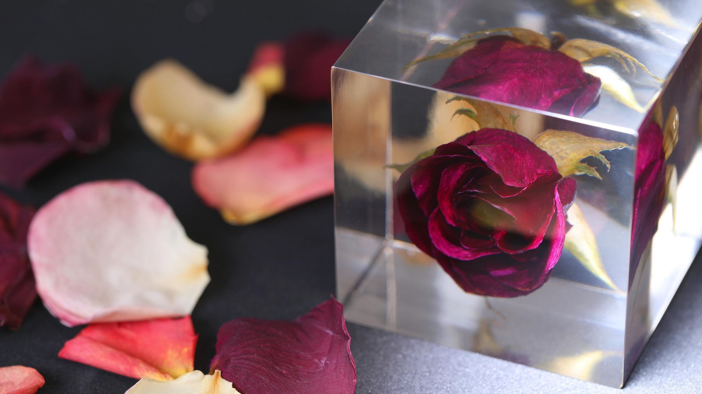 How to Cast Flowers in Epoxy Resin - DIY Resin Rose Paperweight! : 8 ...