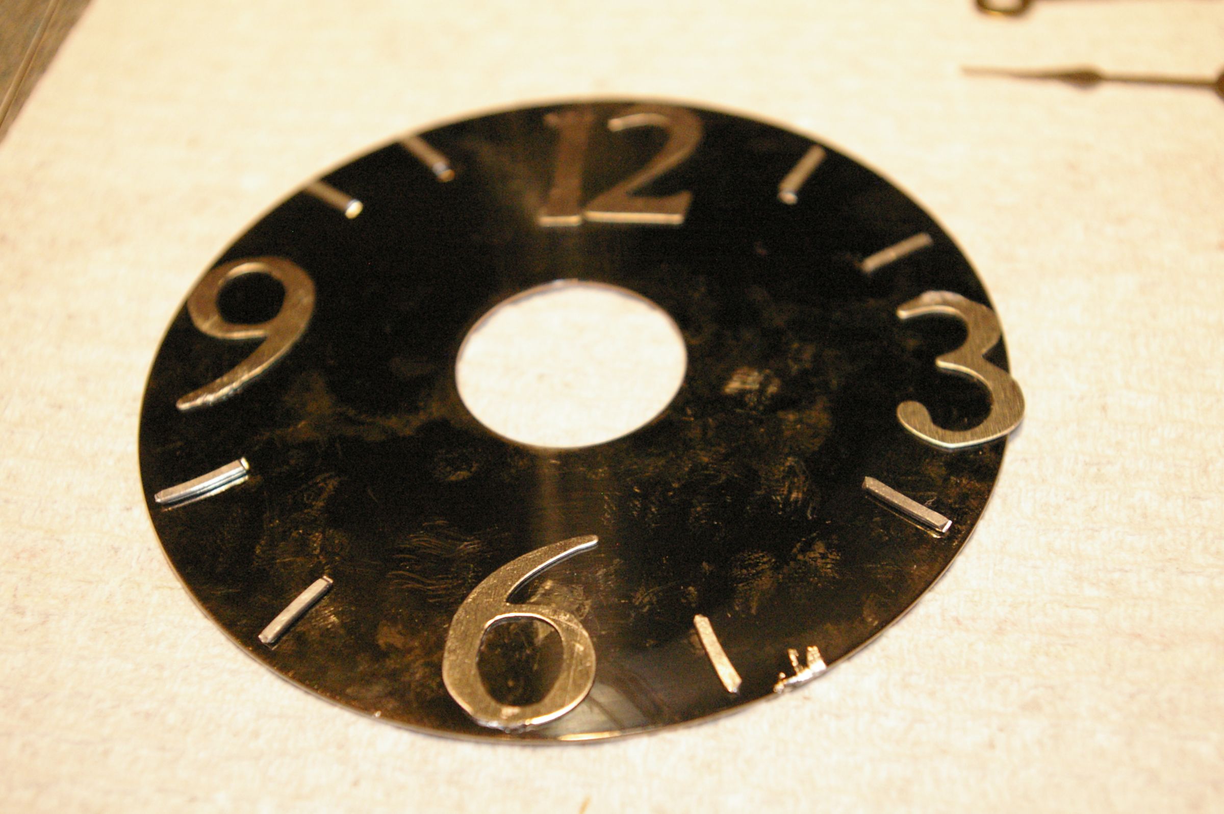 Simple Hard Drive Platter Clock : 8 Steps - Instructables