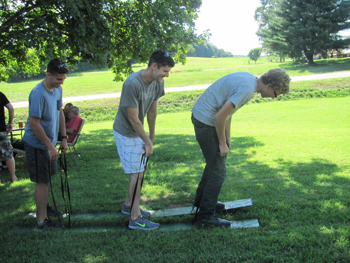 Big Foot Race : 9 Steps (with Pictures) - Instructables