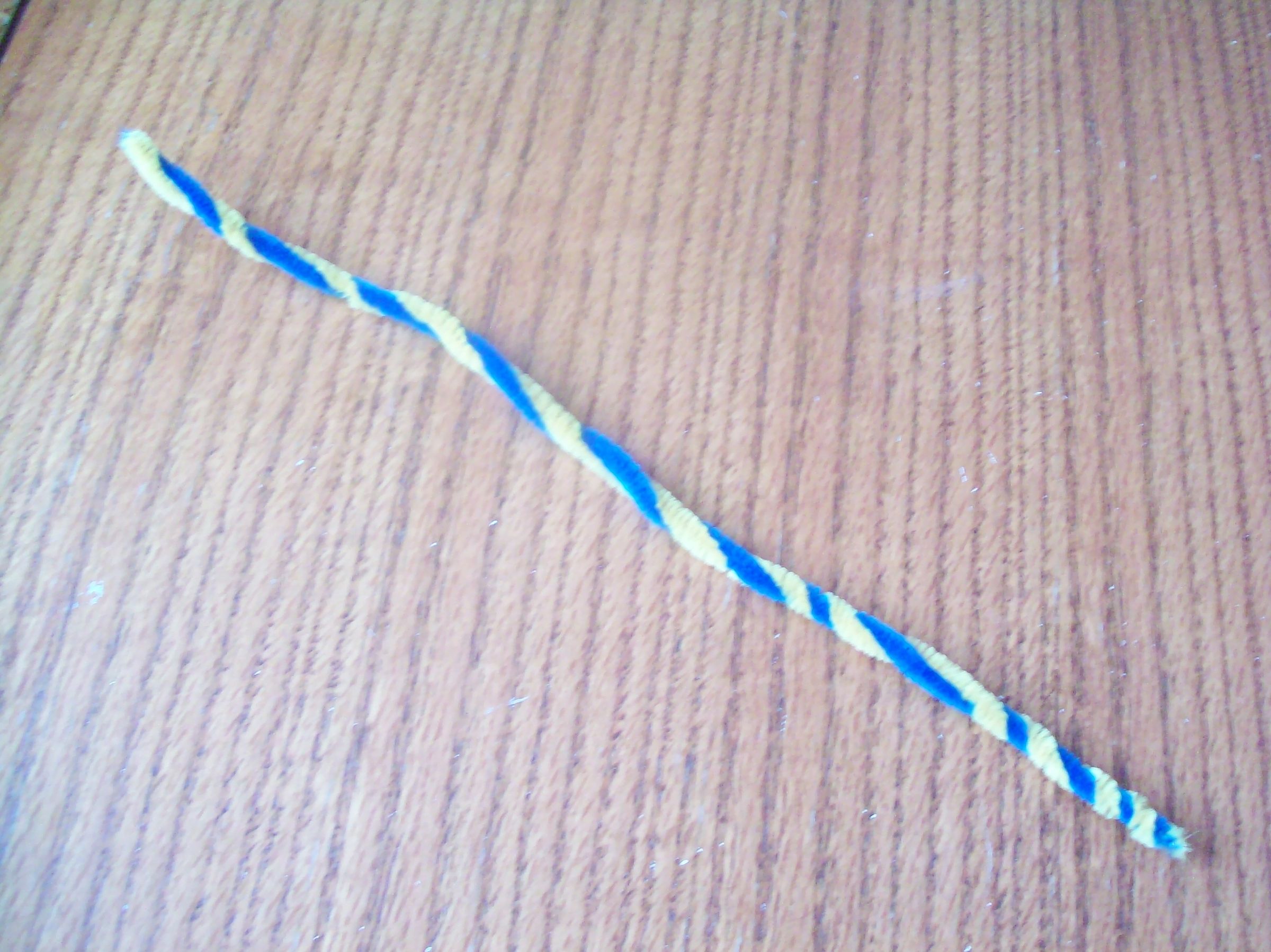 DIY Tripod Made Out of PIpe Cleaners : 5 Steps - Instructables