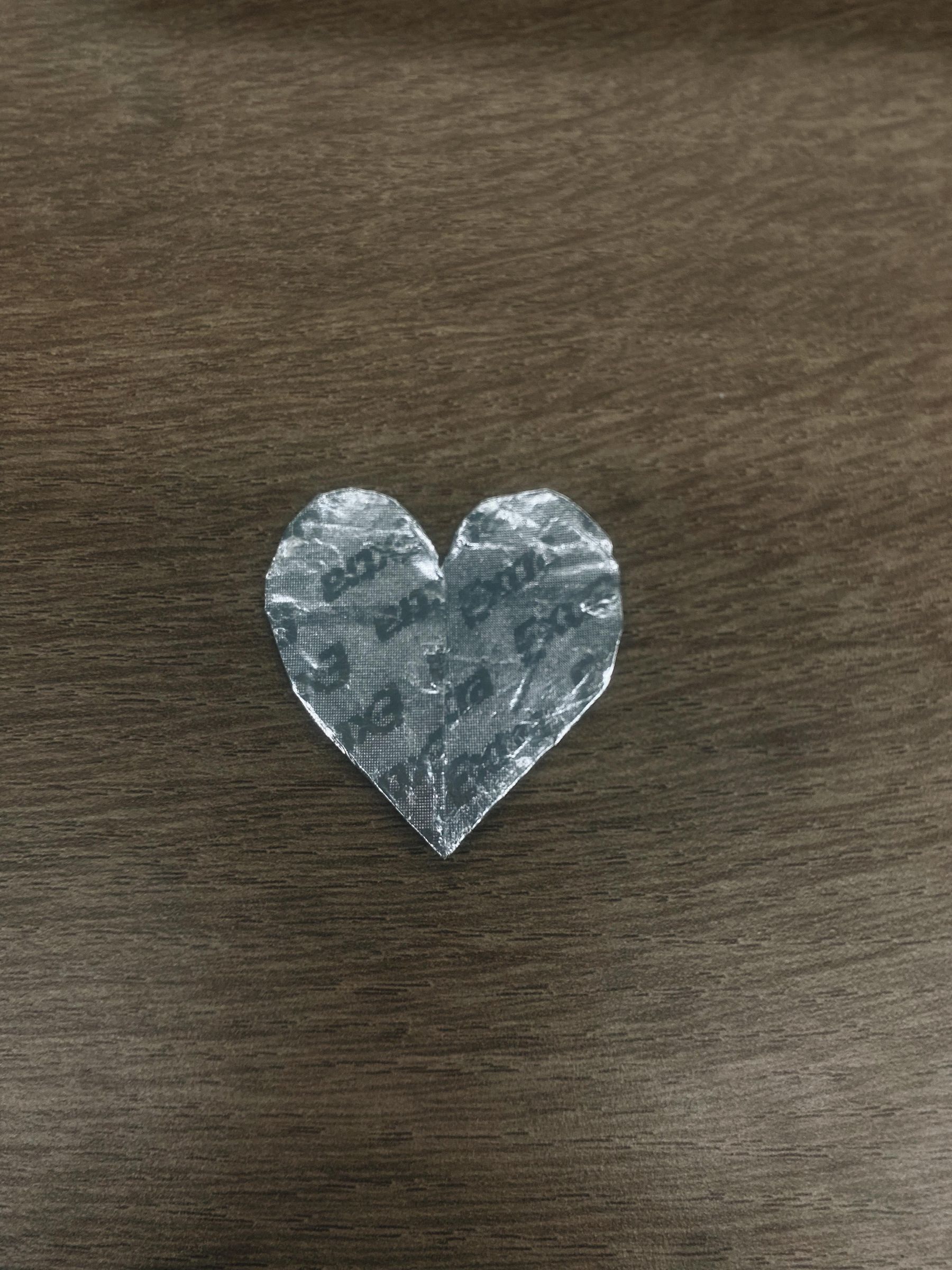 Easy Steps Gum Wrapper Heart : 7 Steps - Instructables