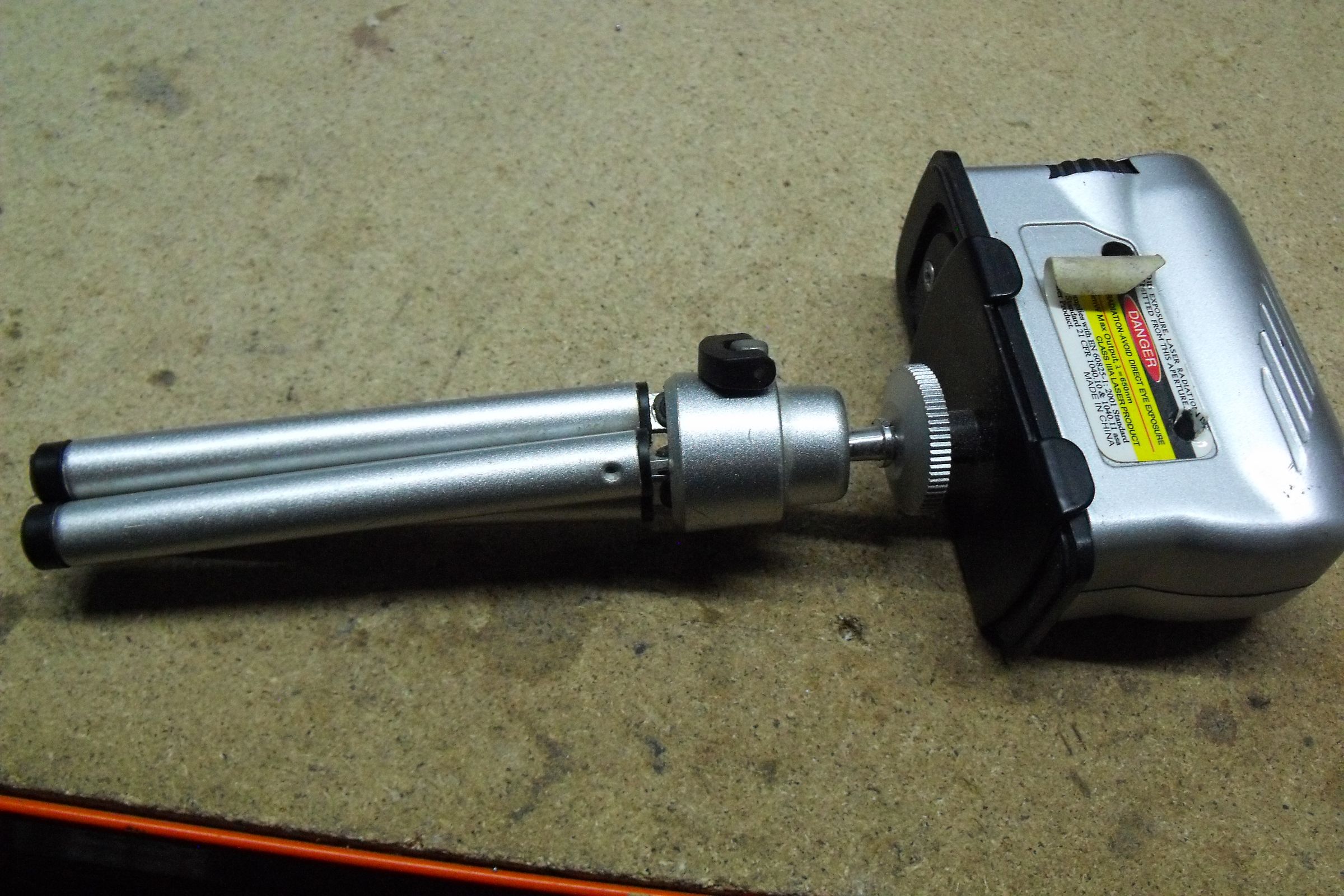 Redneck Recycling and Fix for Free Loosy Tripod Legs : 5 Steps (with ...