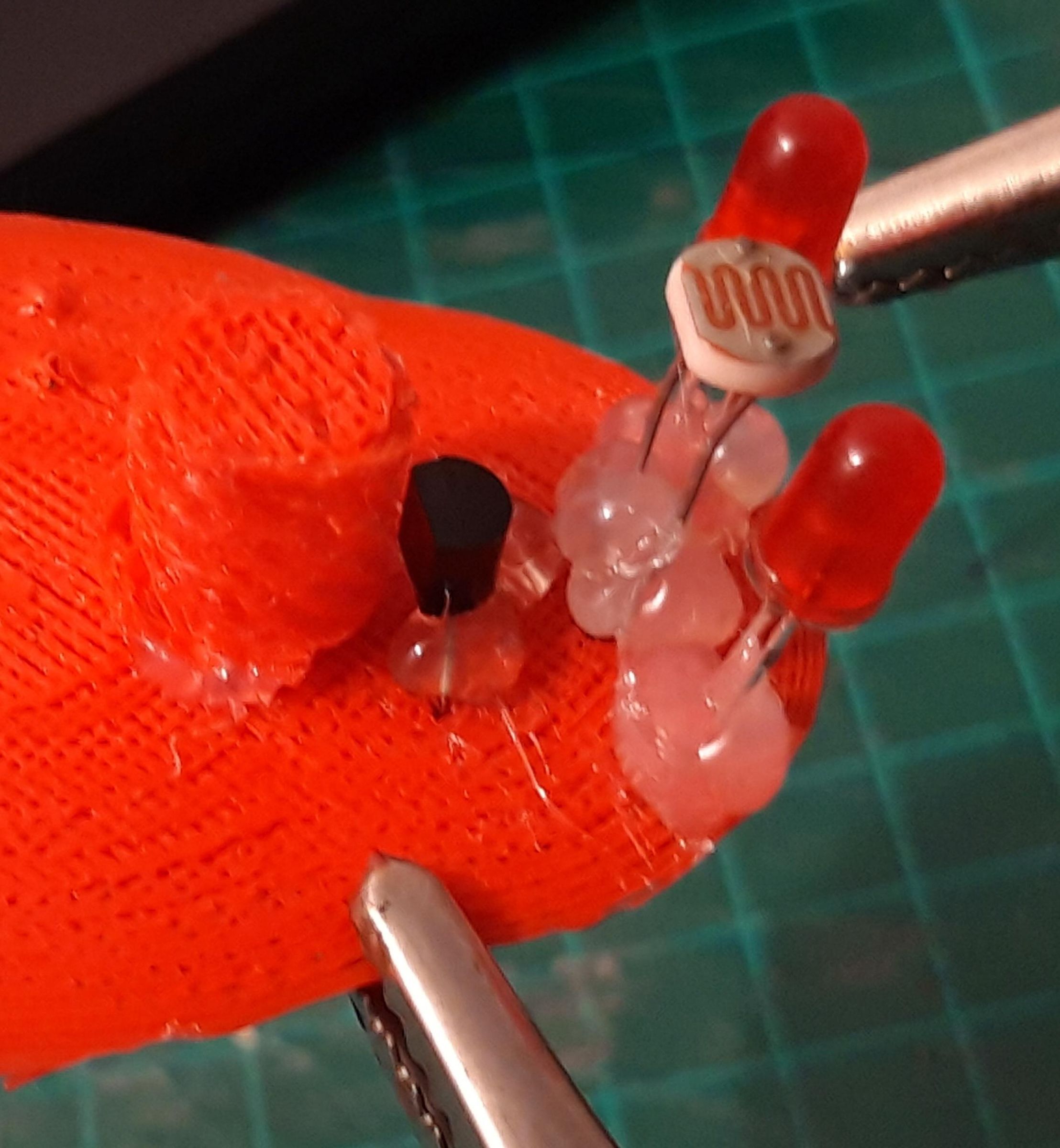 Light Dependent Robotic Bugs : 8 Steps (with Pictures) - Instructables