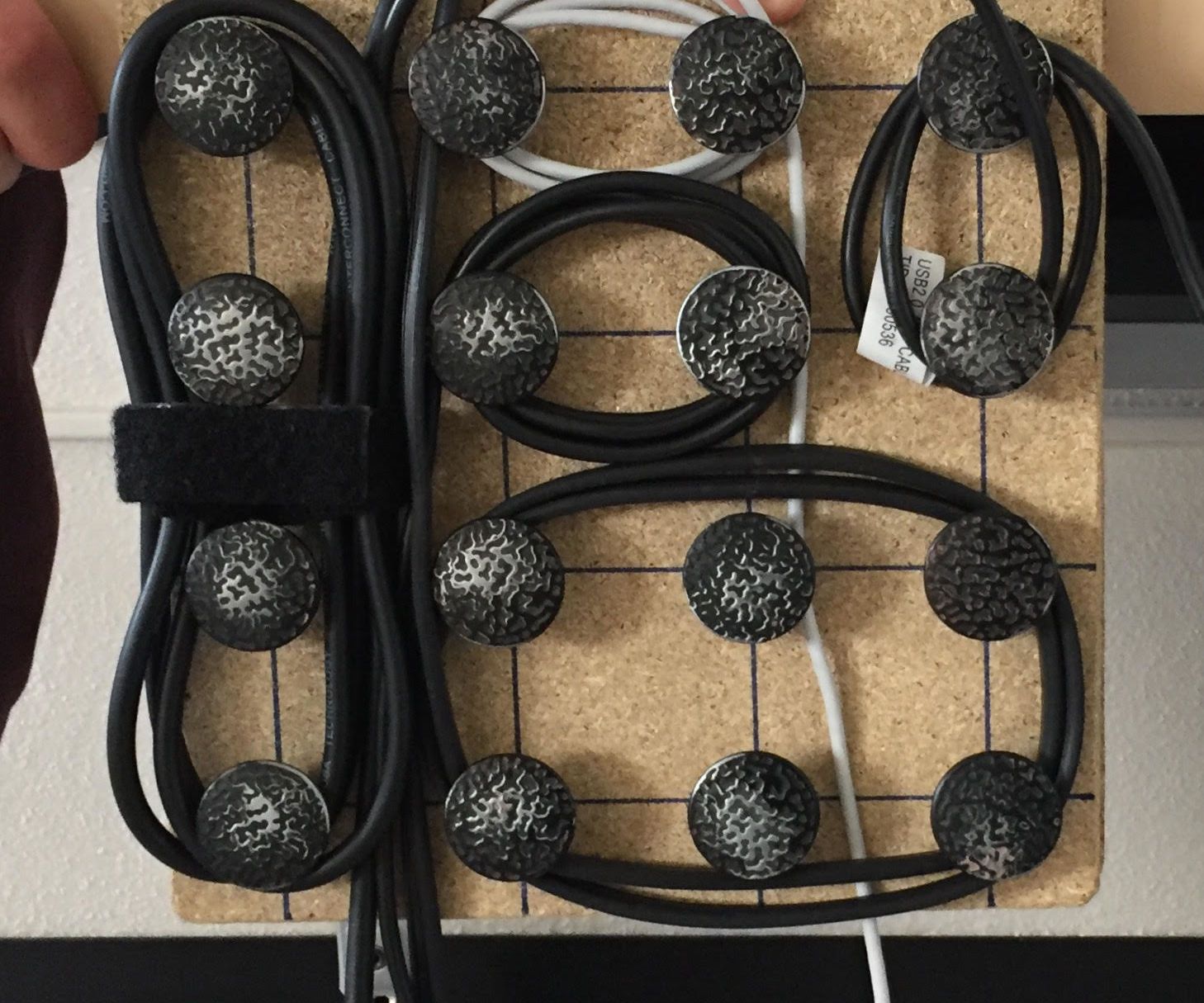 Easy Cable Organizer : 4 Steps (with Pictures) - Instructables